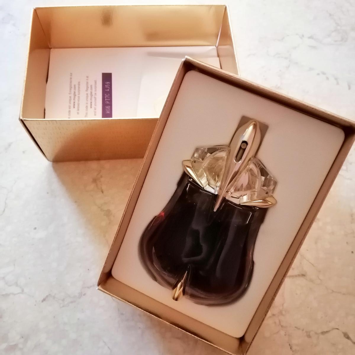 Alien Essence Absolue Mugler perfume - a fragrance for women 2012