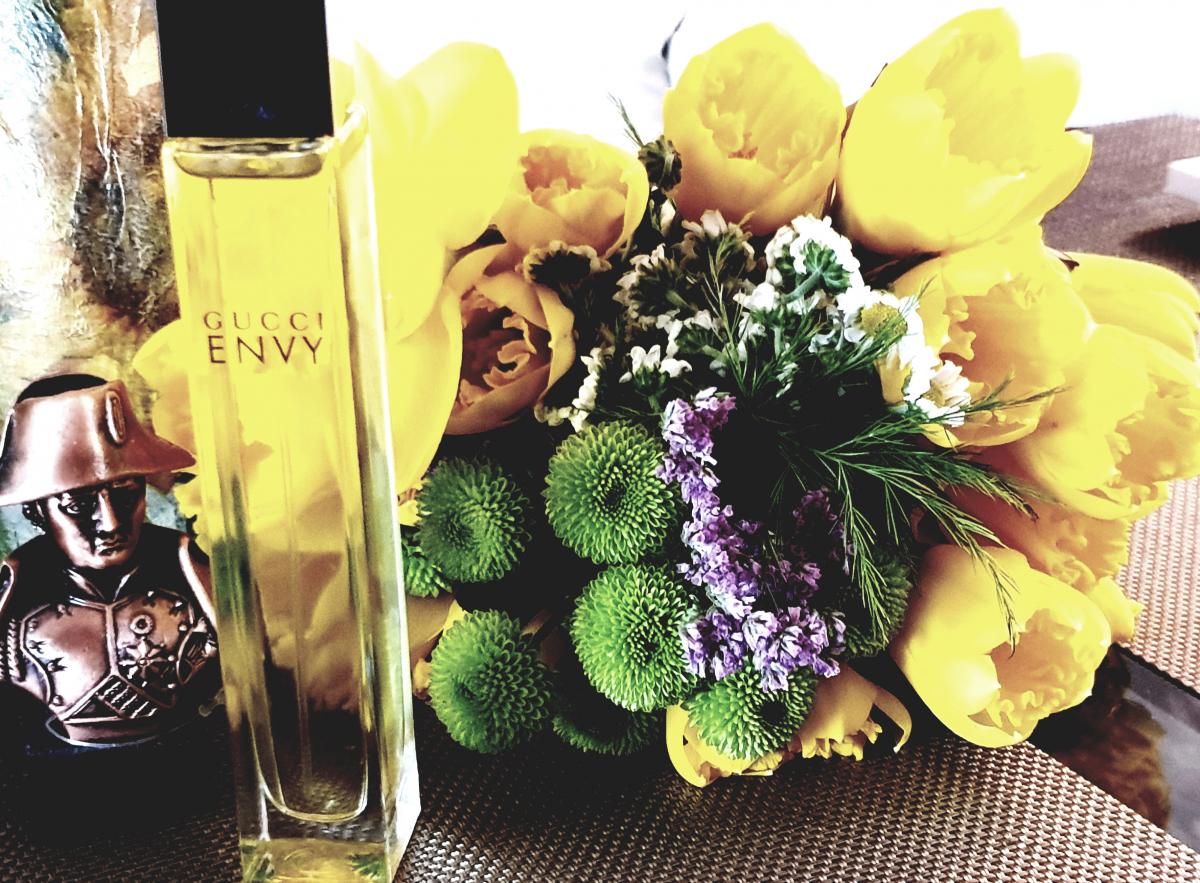 Envy Gucci perfume - a fragrance for women 1997