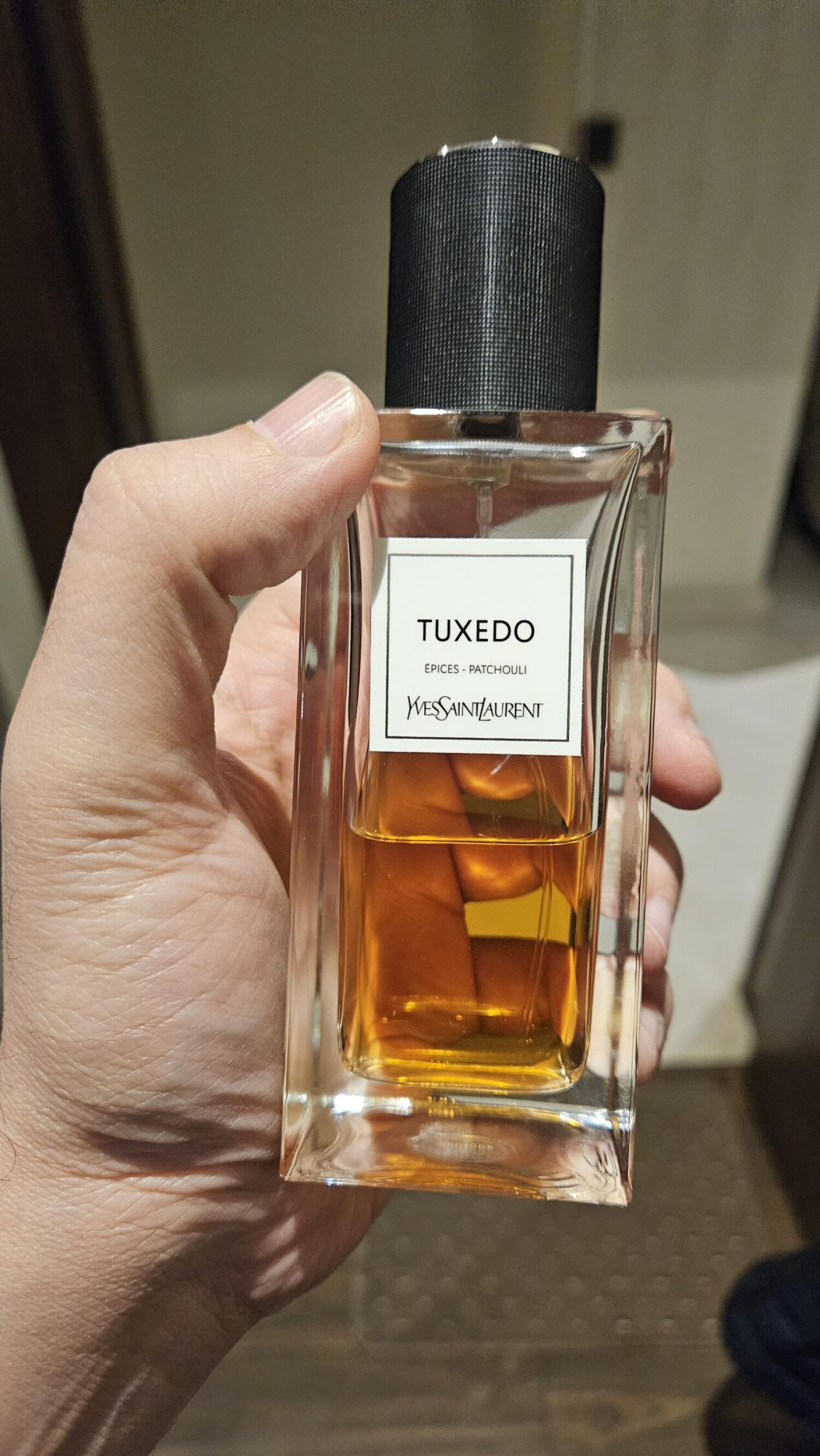 Tuxedo Yves Saint Laurent perfume - a fragrância Compartilhável 2015