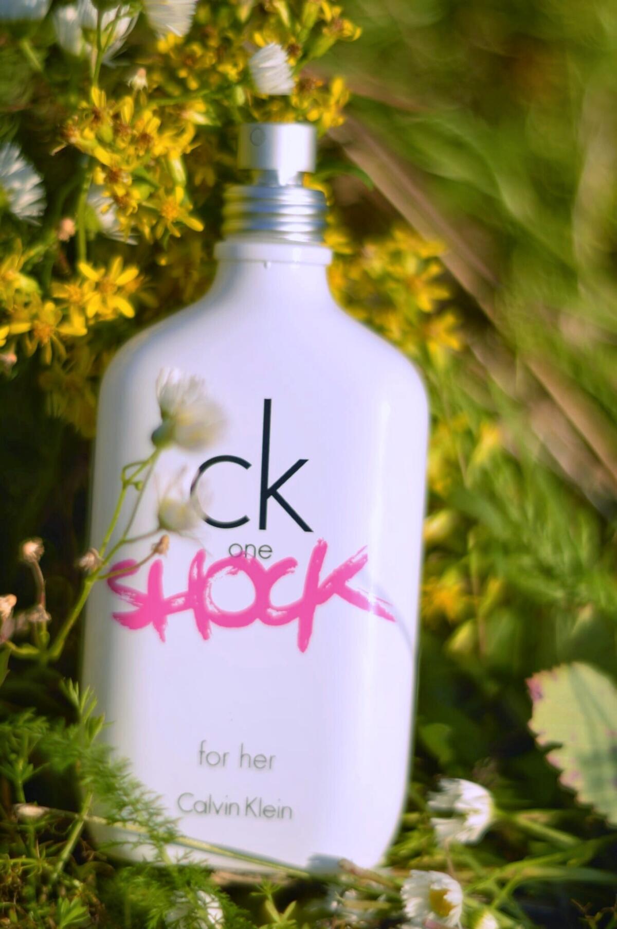 CK One Shock For Her Calvin Klein perfume - a fragrance for women 2011