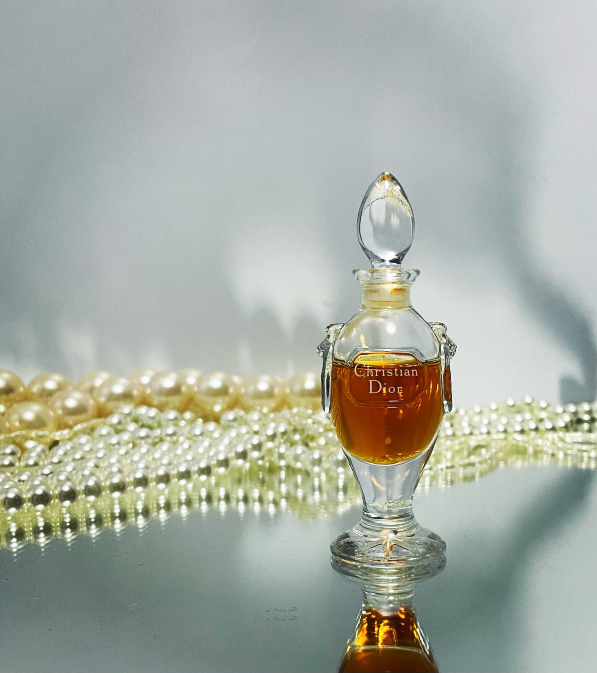 Miss Dior Dior perfume - a fragrance for women 1947