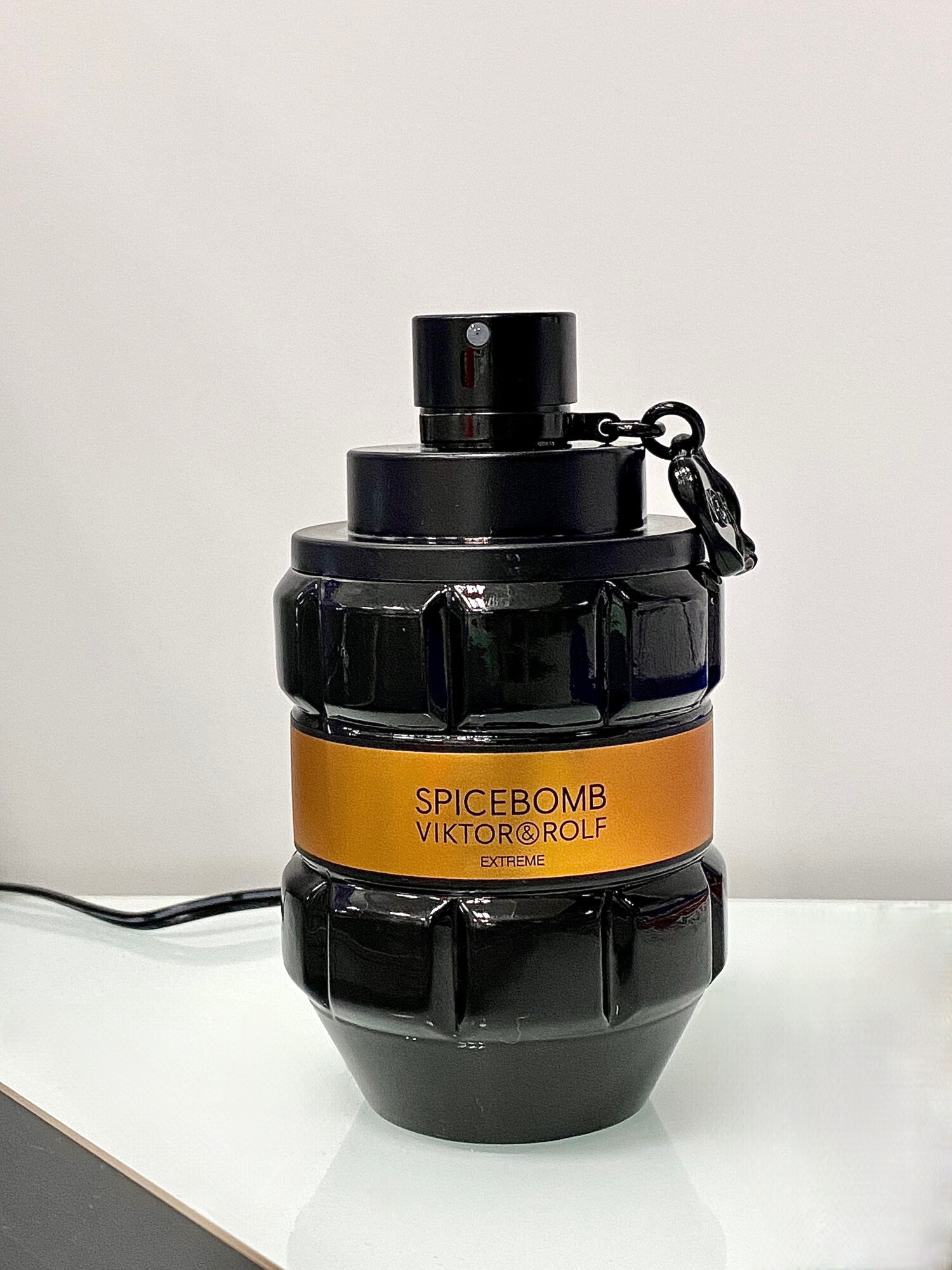 Spicebomb Extreme Viktor&Rolf cologne - a fragrance for men 2015