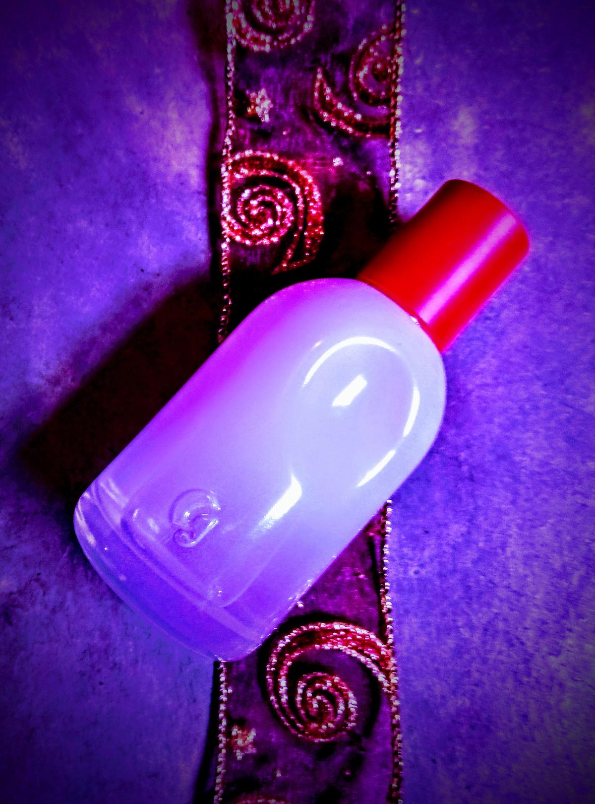 You Glossier perfume - a fragrance for women and men 2017