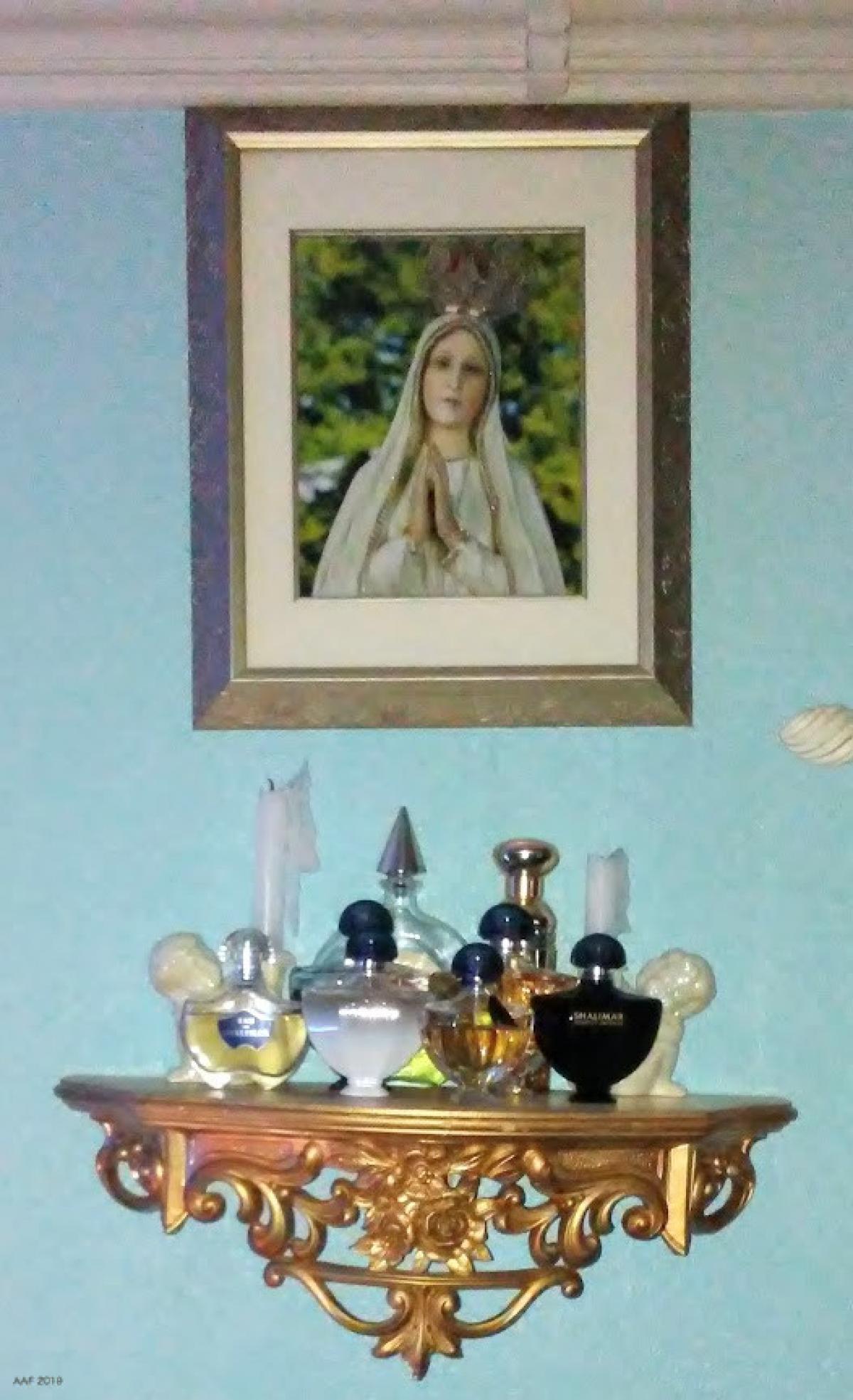 Shalimar Cologne Guerlain perfume - a fragrance for women 2015