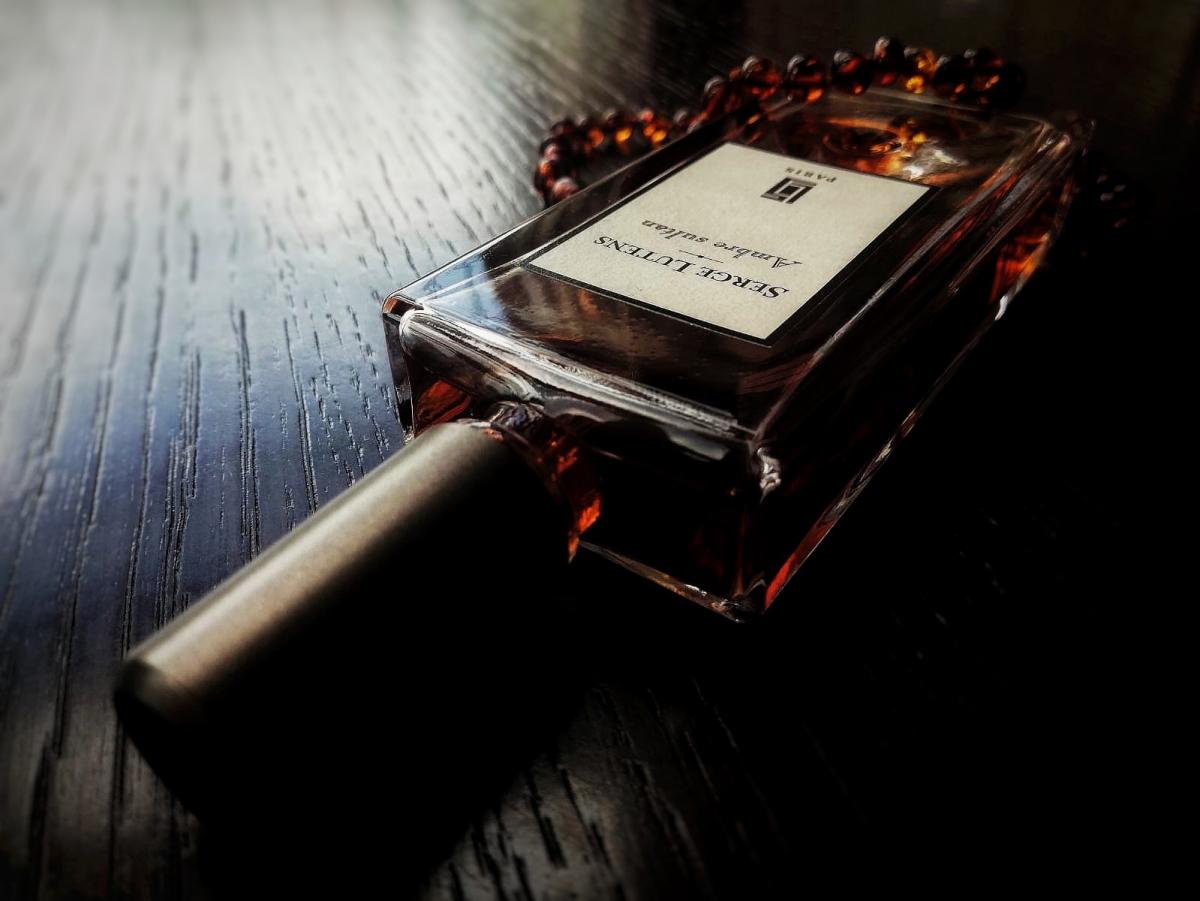 Ambre Sultan Serge Lutens perfume - a fragrance for women and men 2000