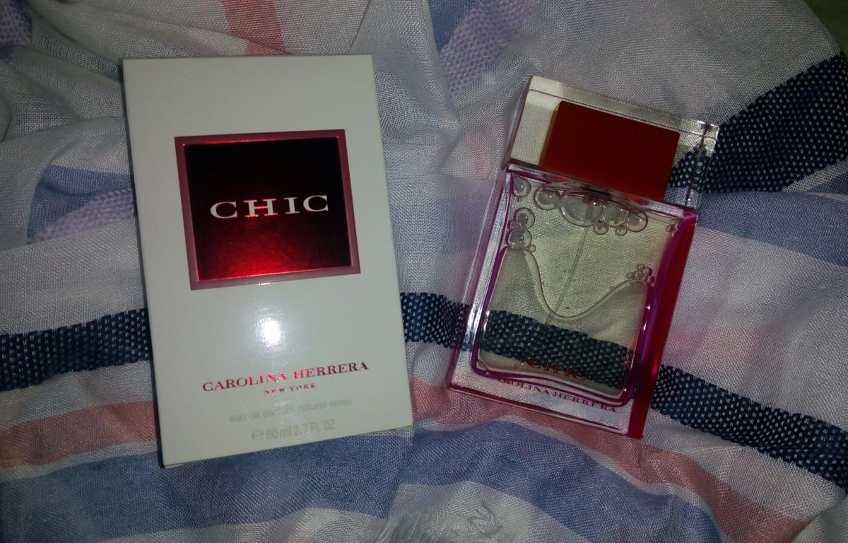 Chic Carolina Herrera perfume - a fragrance for women 2002