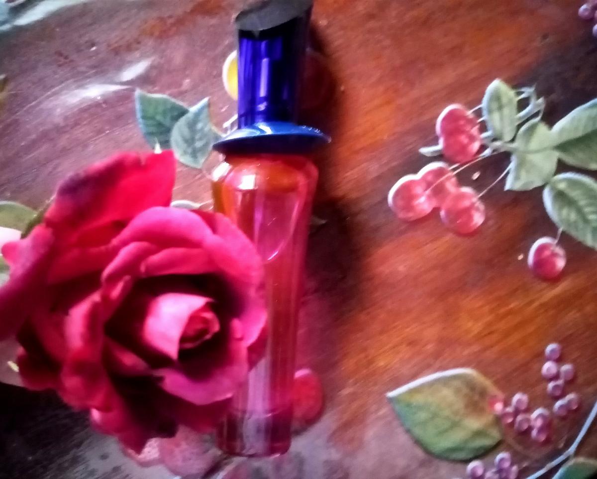 Rose by Cardin Pierre Cardin perfume - a fragrance for women 1990