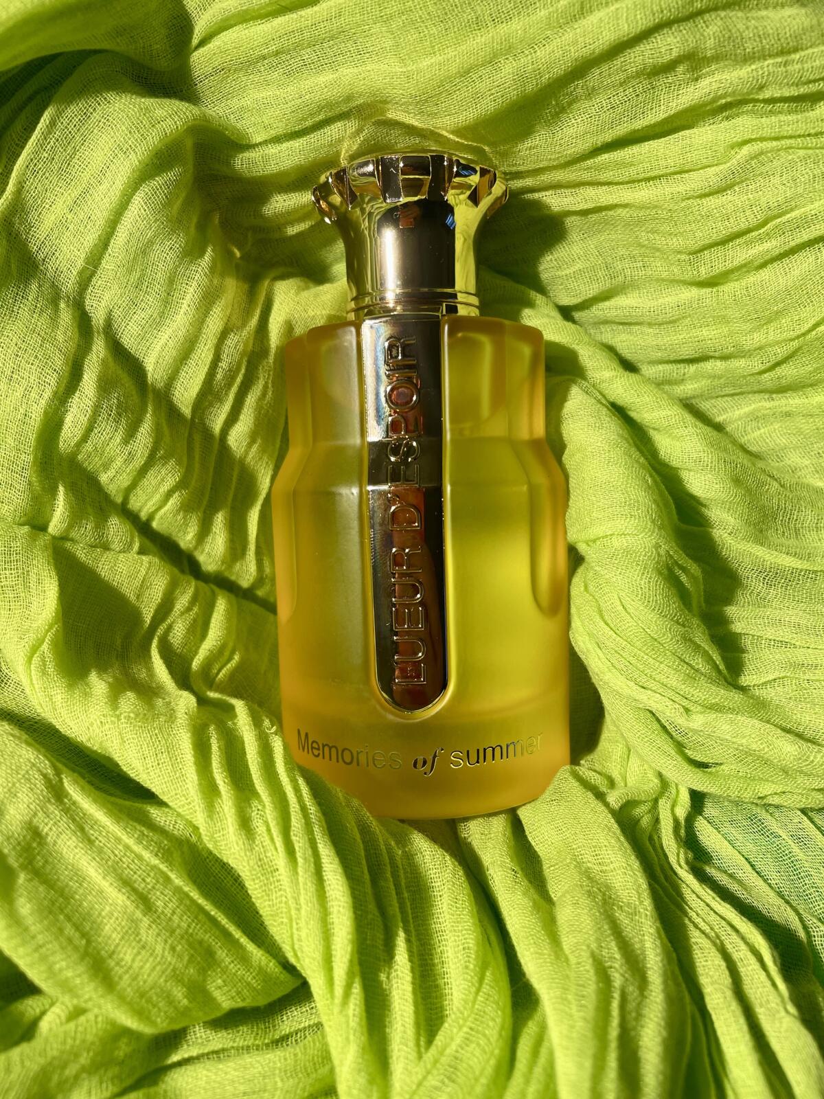 Lueur d'Espoir Memories of Summer PARIS CORNER parfum - un nouveau parfum pour homme et femme 2025