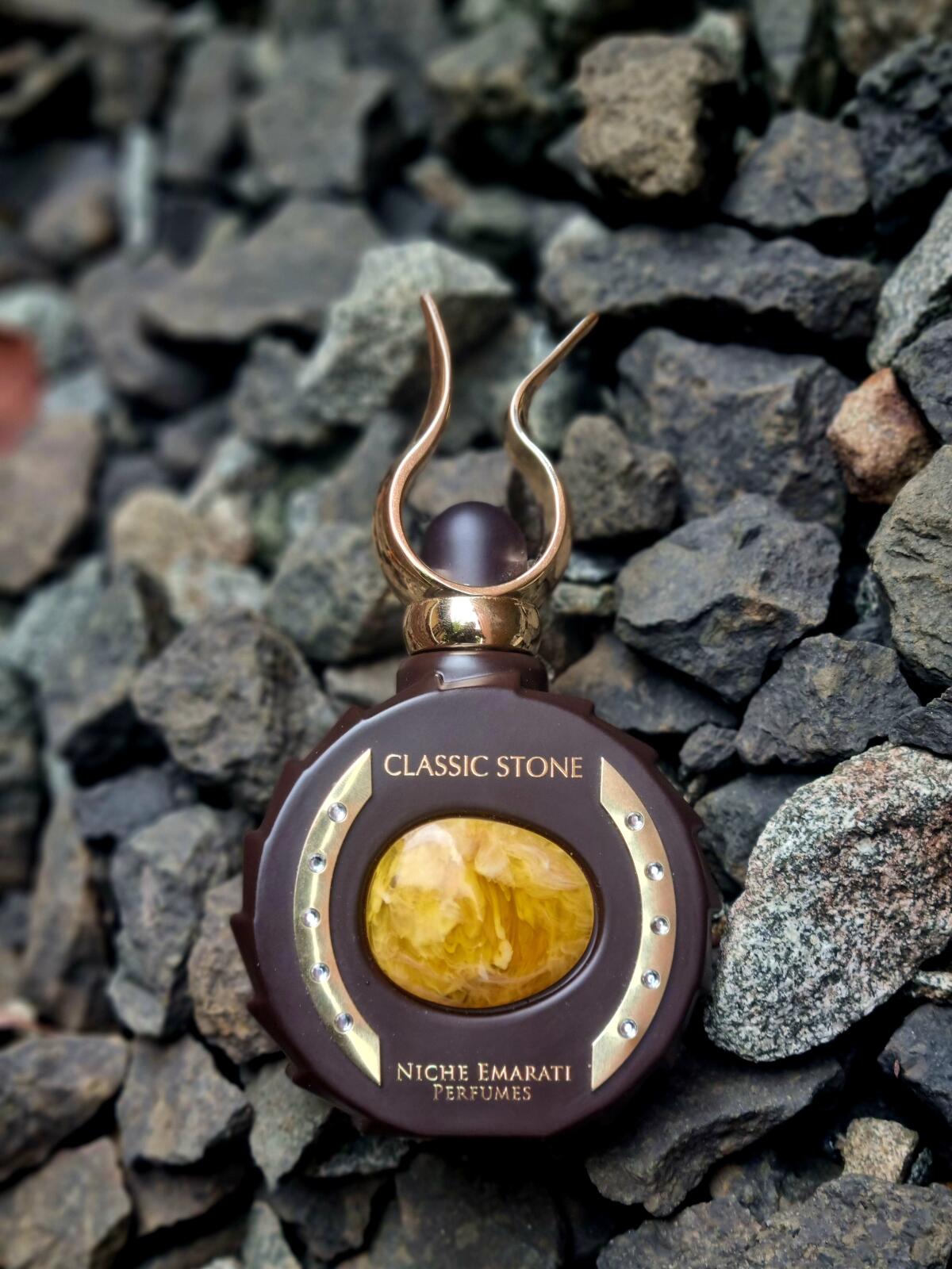 Classic Stone Lattafa Perfumes - una novità fragranza unisex 2025