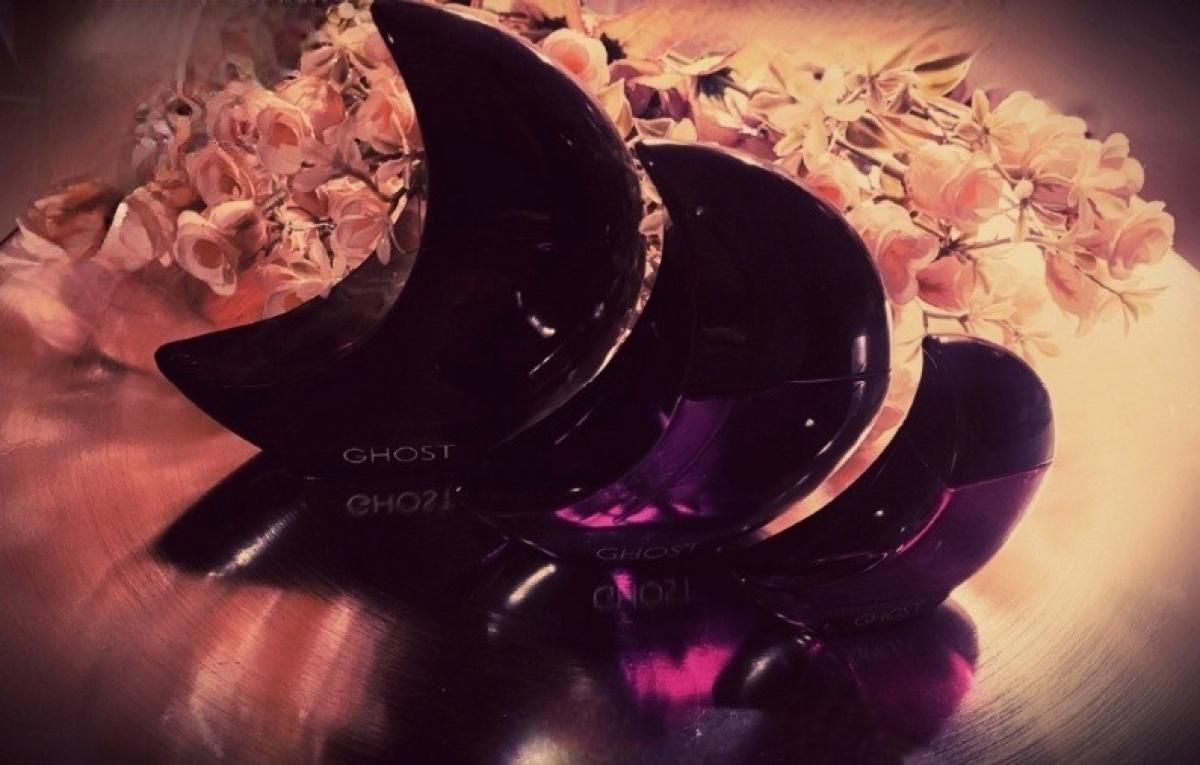 Ghost Deep Night Ghost Parfum - ein es Parfum für Frauen 2001