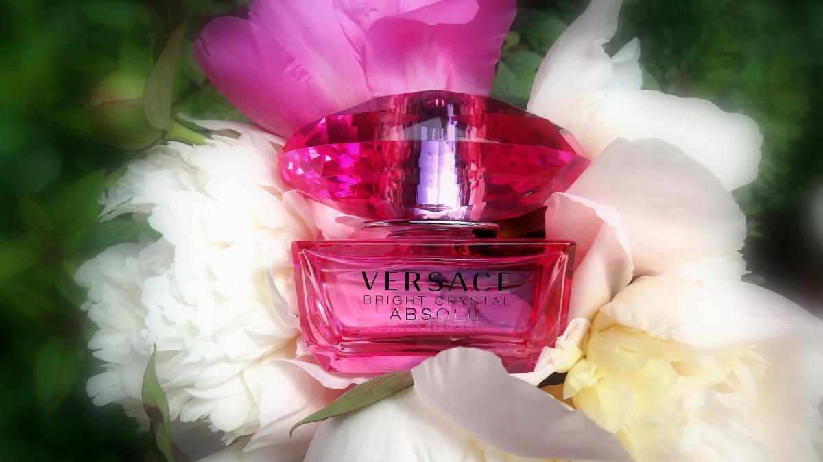 Bright Crystal Absolu Versace perfume - a fragrance for women 2013
