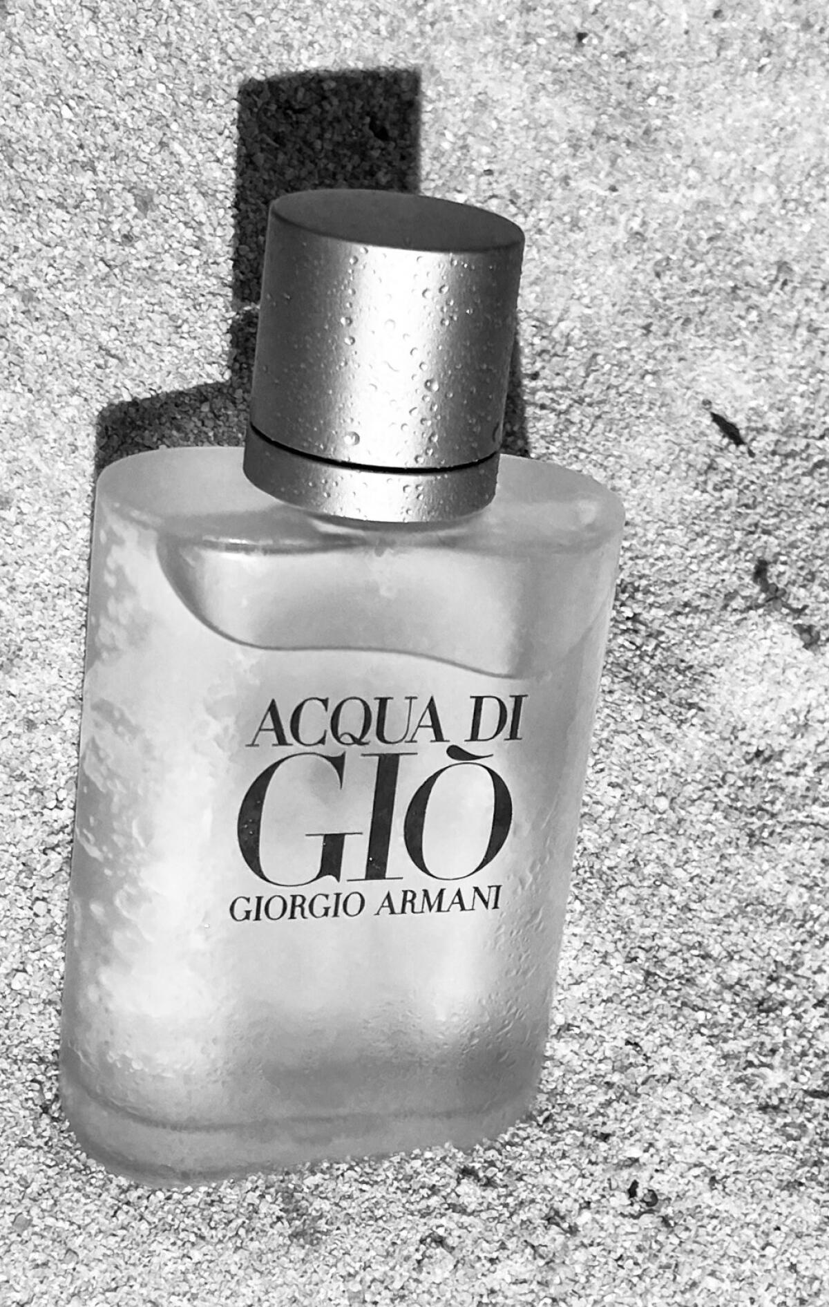 Acqua di Gio Giorgio Armani cologne - a fragrance for men 1996