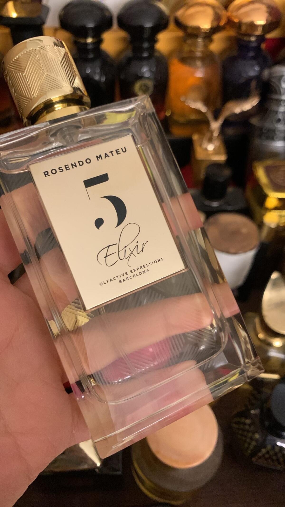 Rosendo Mateu Nº 5 Elixir Rosendo Mateu Olfactive Expressions perfume ...