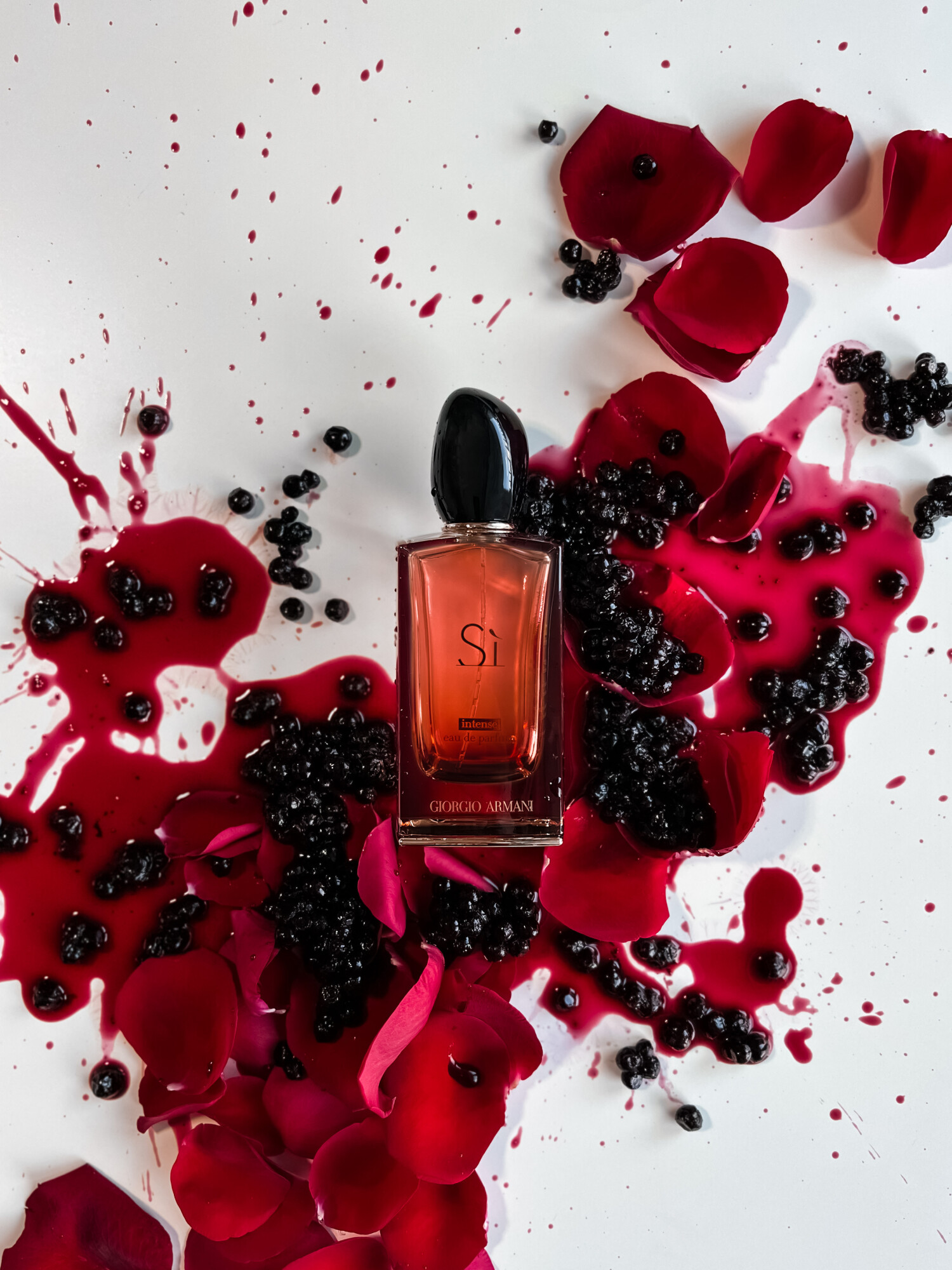 Sì Intense 2021 Giorgio Armani perfume - a fragrance for women 2021