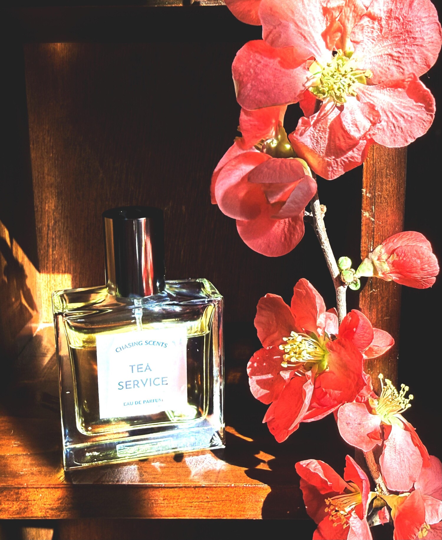 Tea Service Chasing Scents perfume - a fragrance for women and men 2021