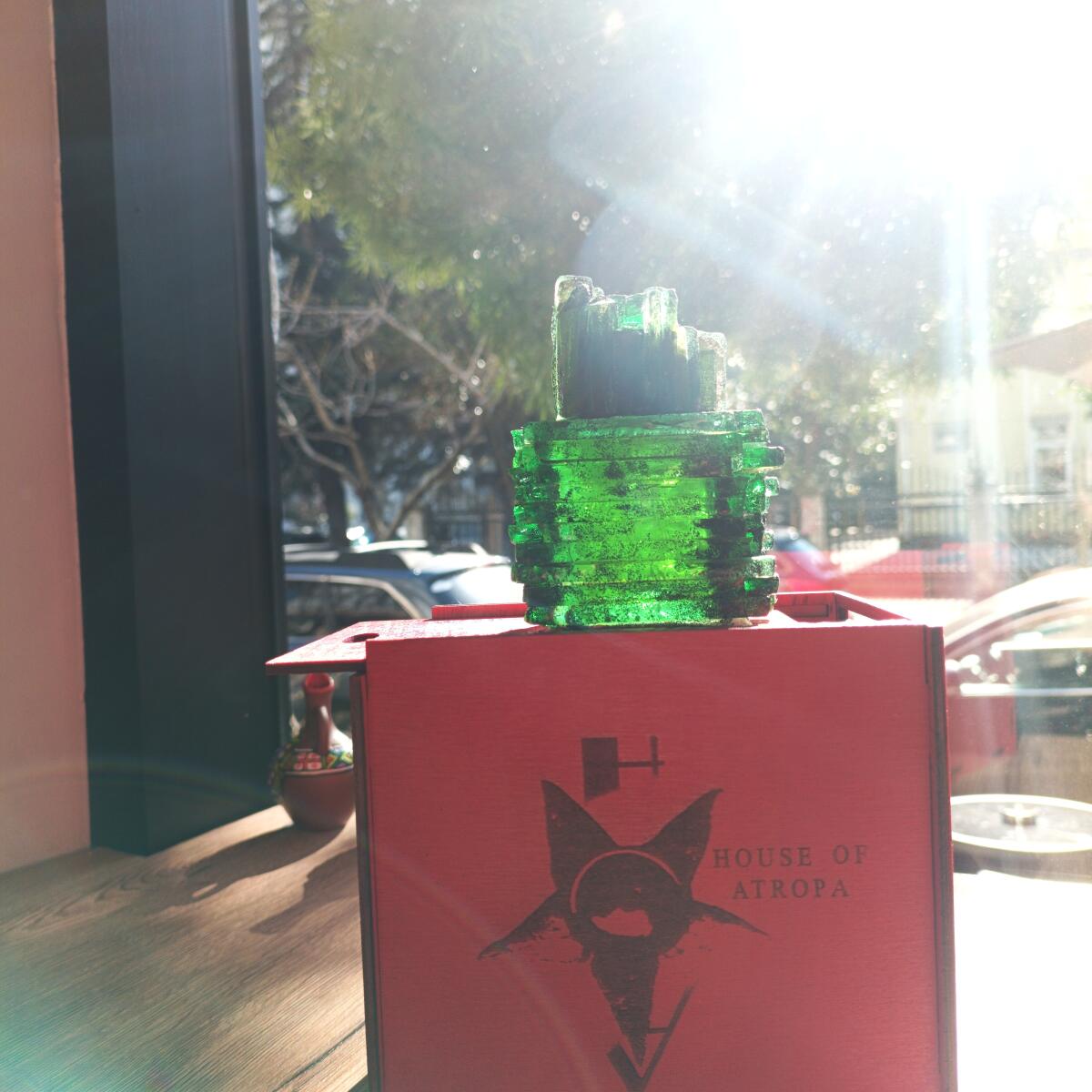 Emerald Herb House of Atropa fragancia - una nuevo fragancia para Hombres y Mujeres 2025