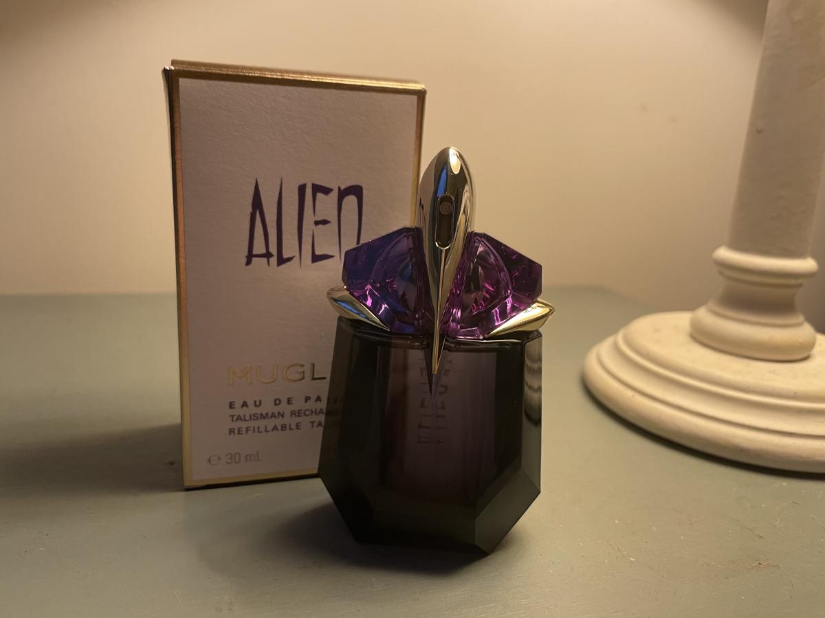 Alien Mugler perfume - a fragrance for women 2005