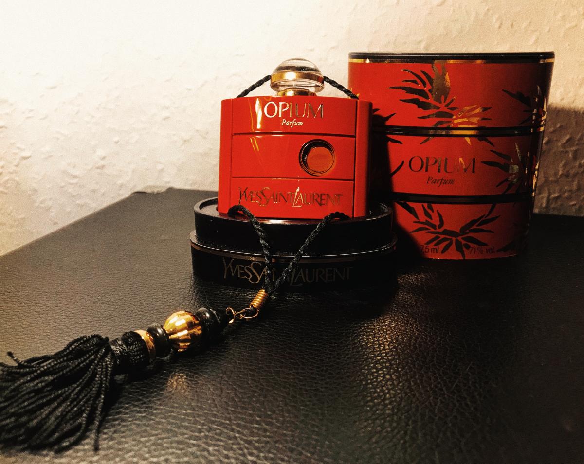 Opium Parfum Yves Saint Laurent perfume - a fragrance for women 1977