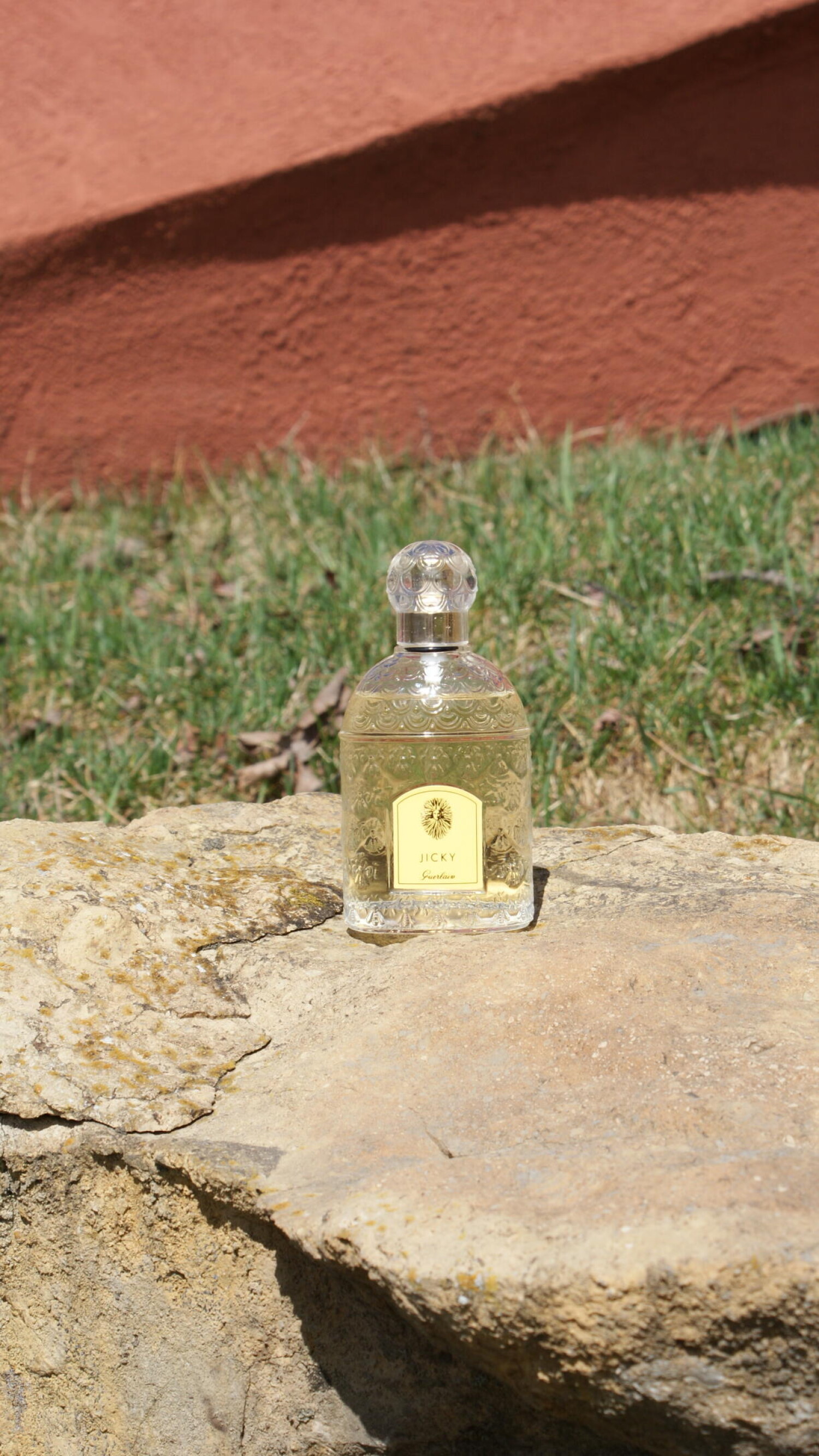 Jicky Eau de Toilette Guerlain perfume - a fragrance for women 1889