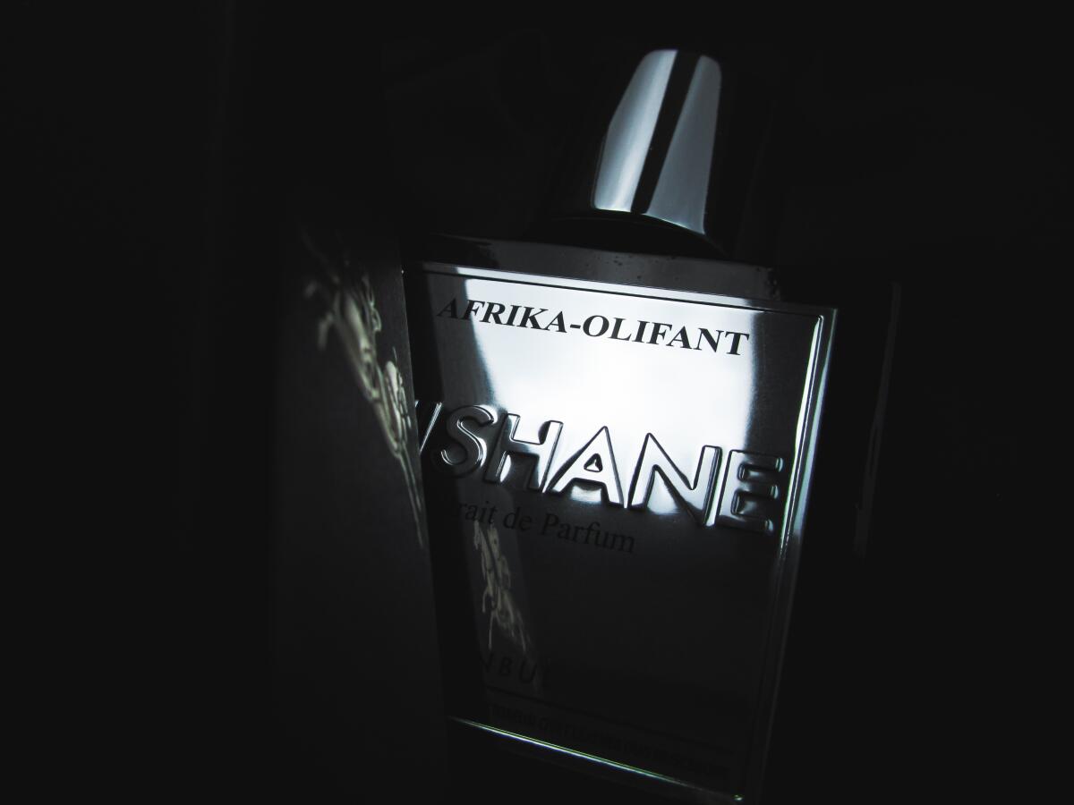 Afrika Olifant Nishane perfume - a fragrance for women and men 2015