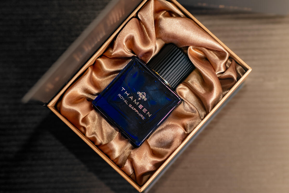Royal Sapphire Thameen - una fragranza unisex 2019