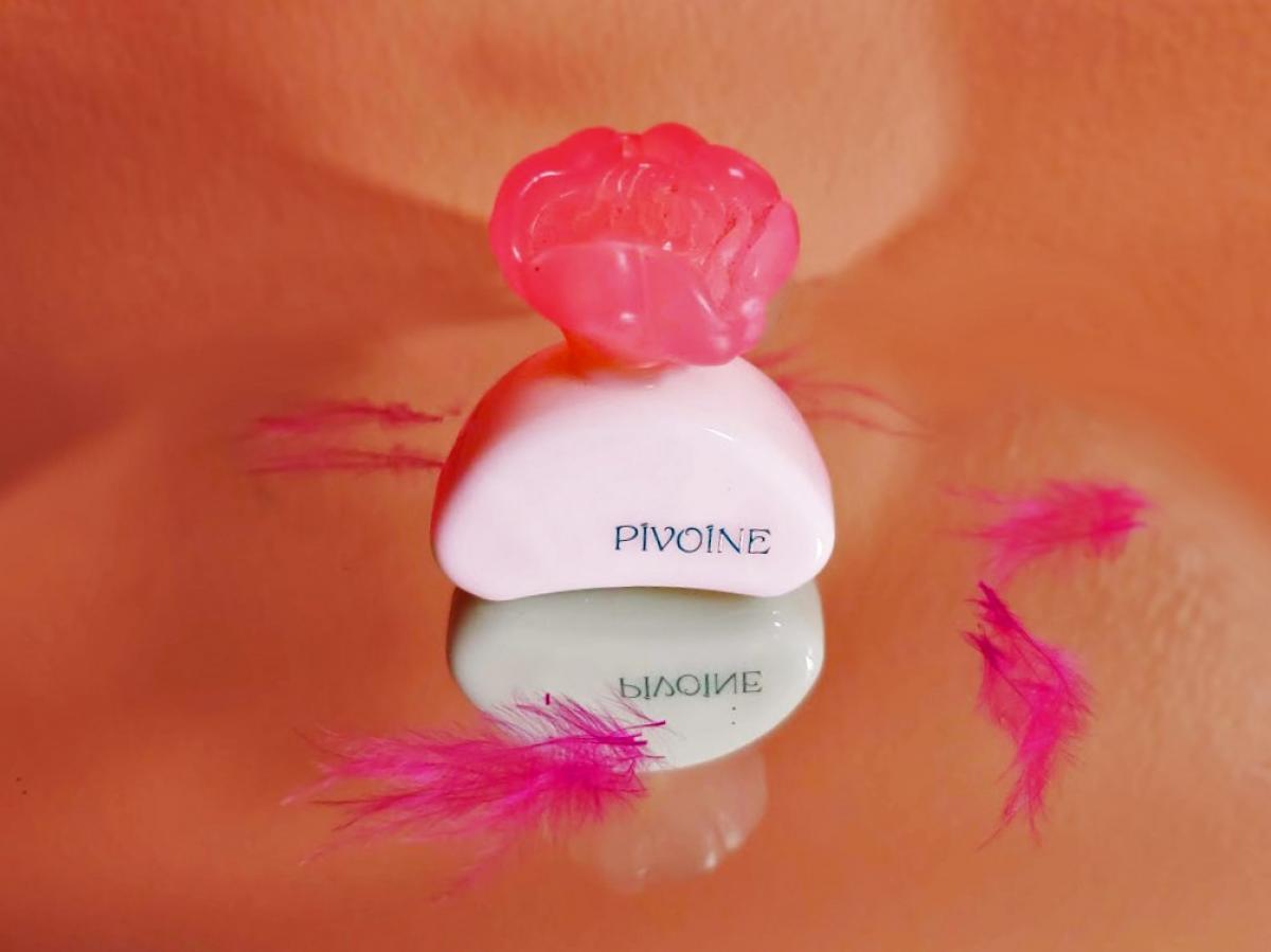Pivoine Yves Rocher perfume - a fragrance for women 1993