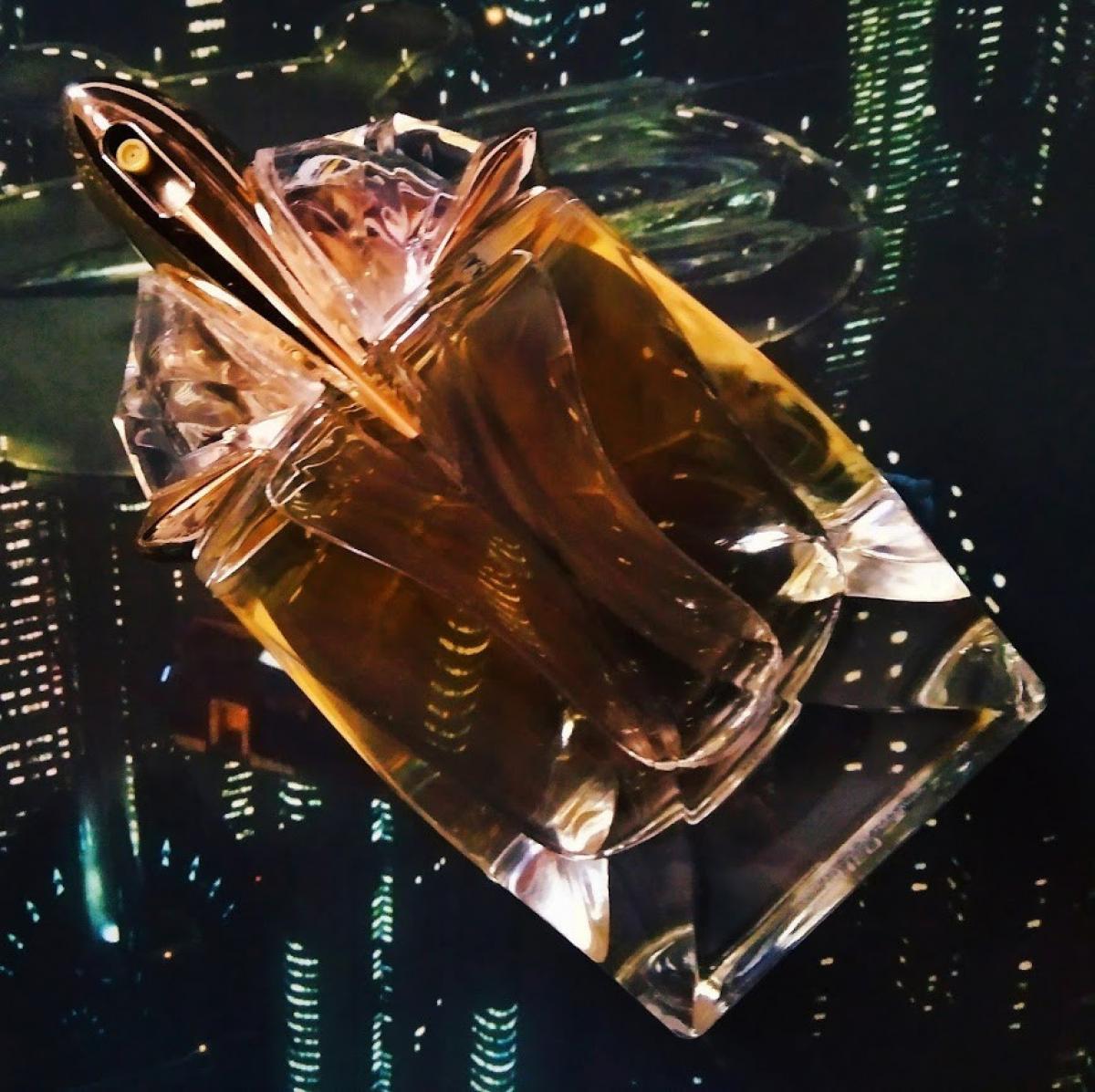 Alien Eau Extraordinaire Mugler perfume - a fragrance for women 2014