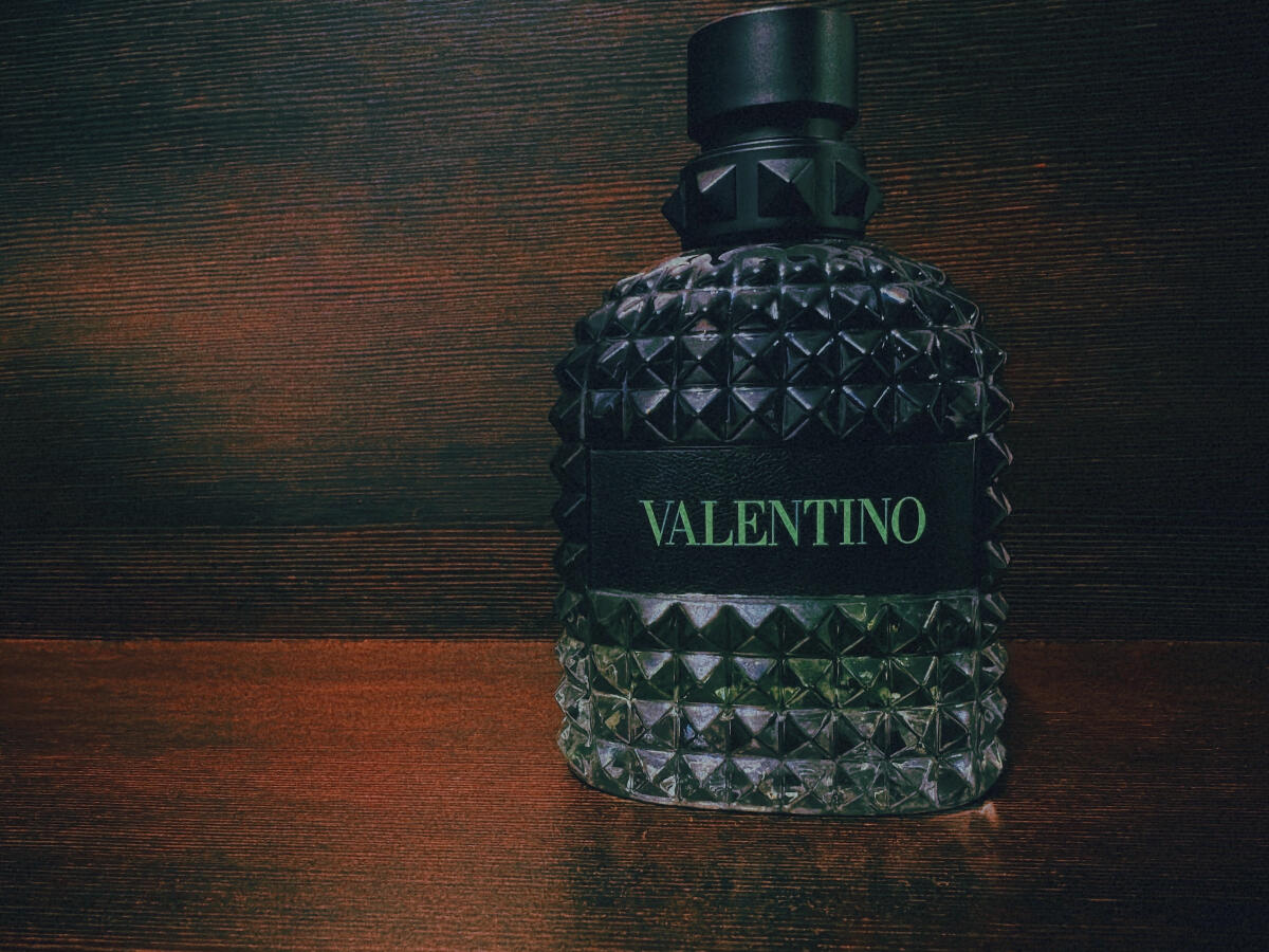 Valentino Uomo Born in Roma Green Stravaganza Valentino cologne - a new ...