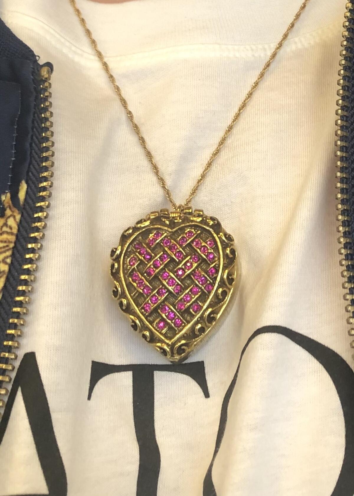 Shocking Schiaparelli perfume - a fragrance for women 1937