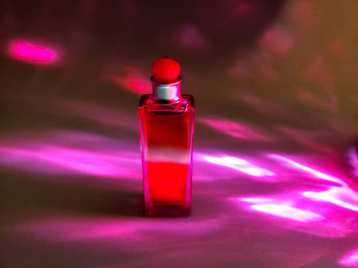 Gloria Cacharel parfum - een geur voor dames 2002
