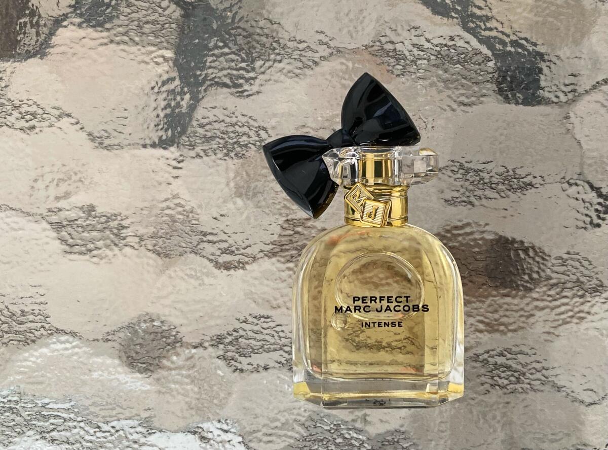 Perfect Intense Marc Jacobs perfume - a fragrance for women 2021
