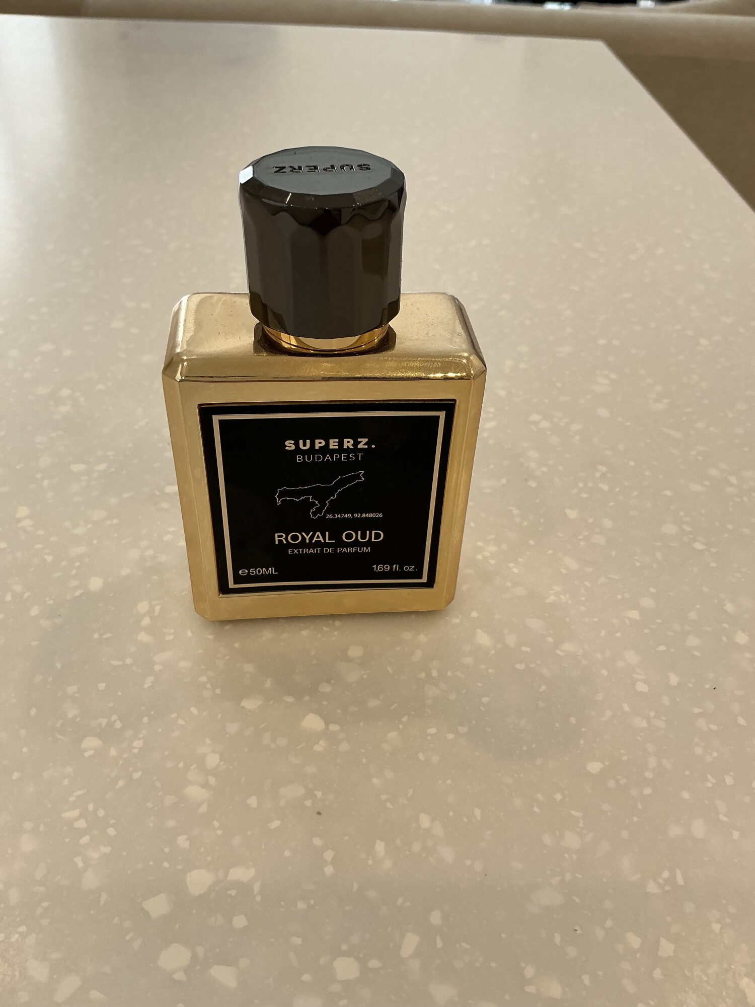 Royal Oud Superz. Cologne - un parfum pour homme 2024