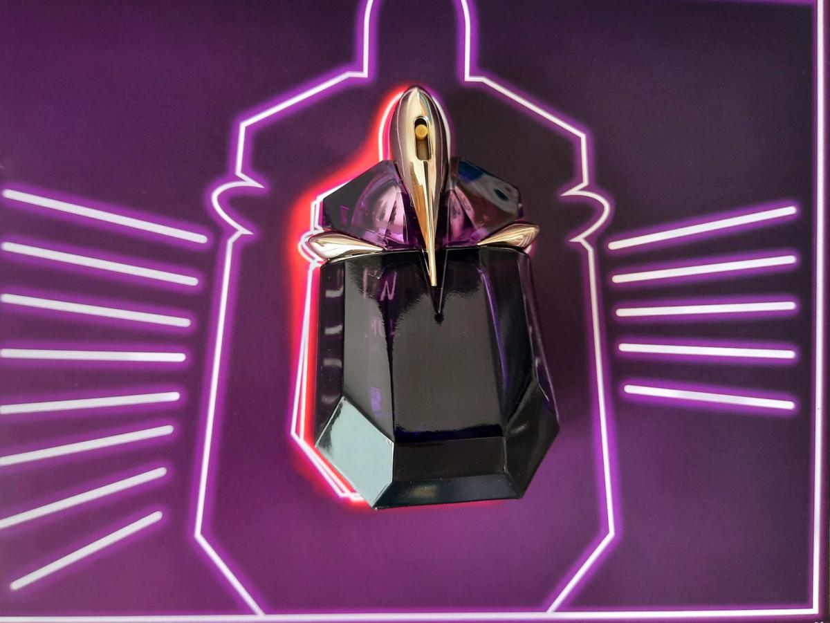 Alien Mugler perfume - a fragrance for women 2005