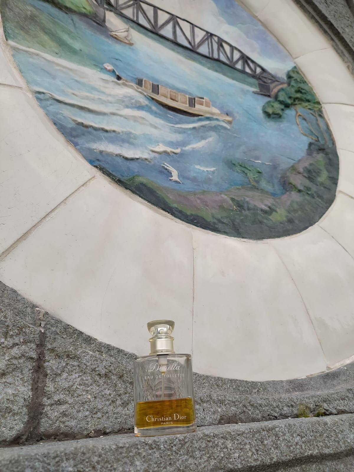 Diorella Dior perfume - a fragrance for women 1972