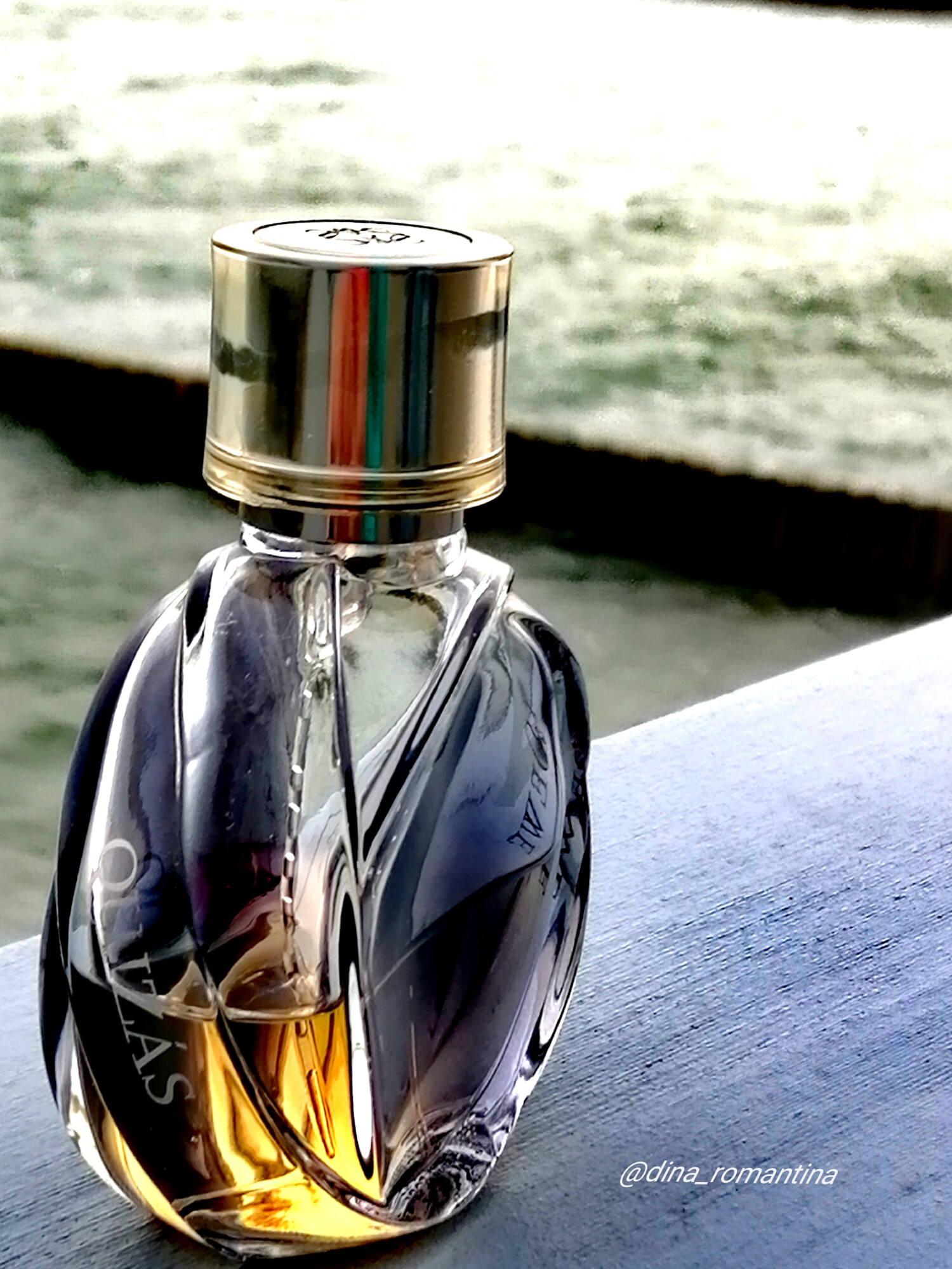 Quizas, Quizas, Quizas Loewe fragancia - una fragancia para Mujeres 2007