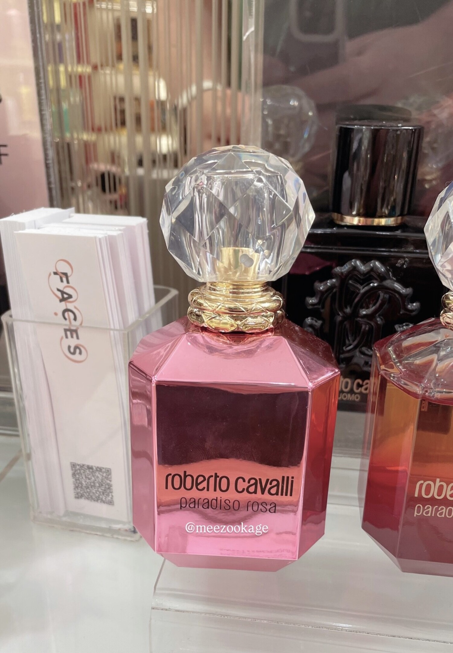 Paradiso Rosa Roberto Cavalli perfume - a new fragrance for women 2025