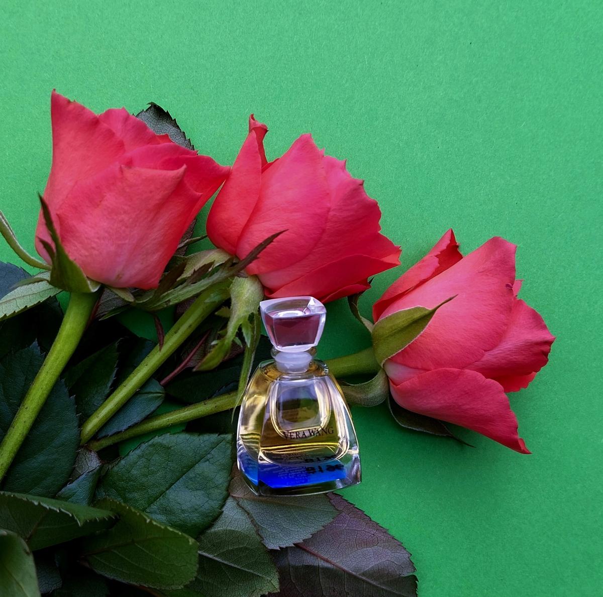 Vera Wang Vera Wang perfume - a fragrance for women 2002