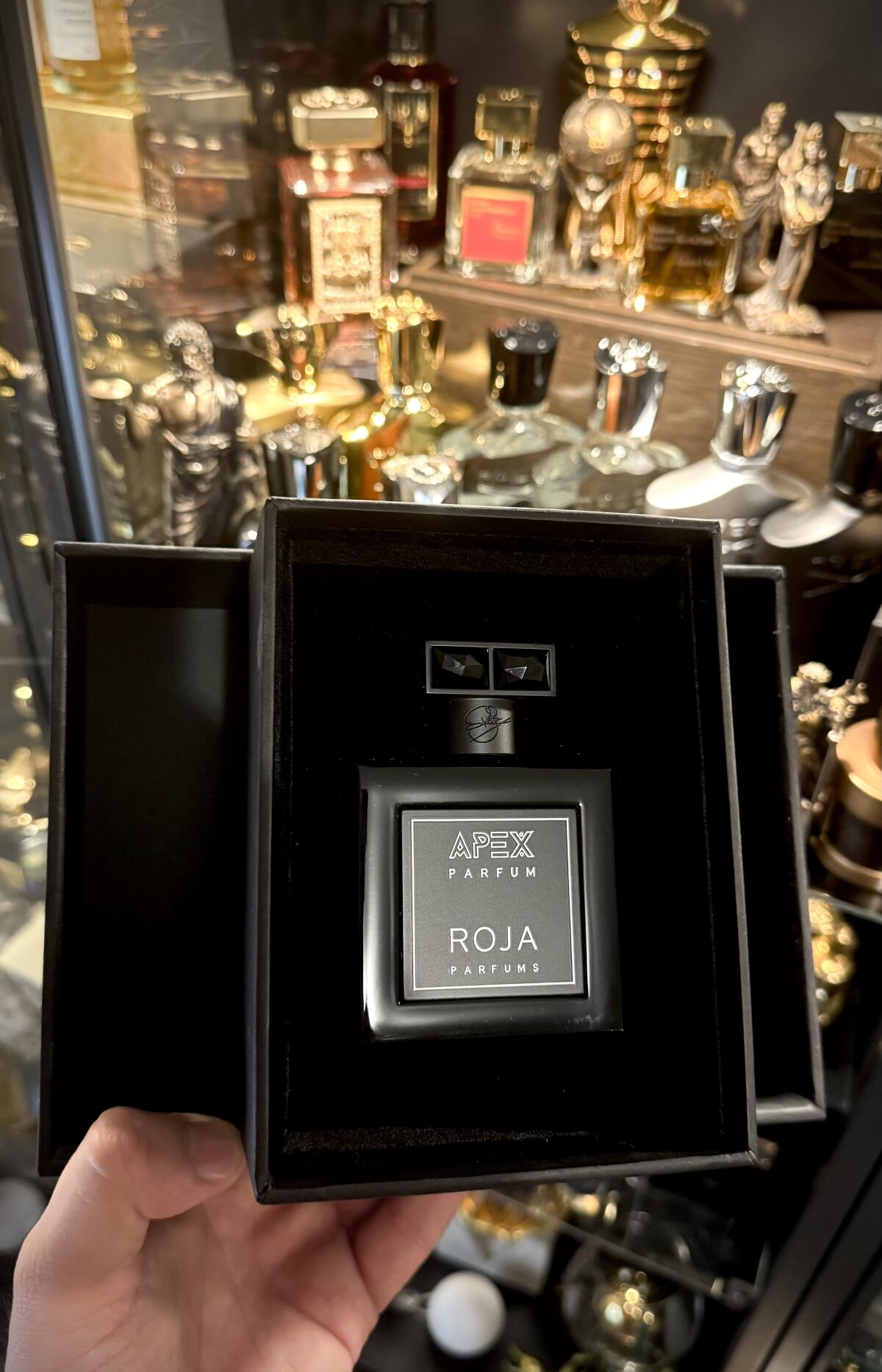 Apex Parfum Roja Dove perfume - a fragrance for women and men 2022