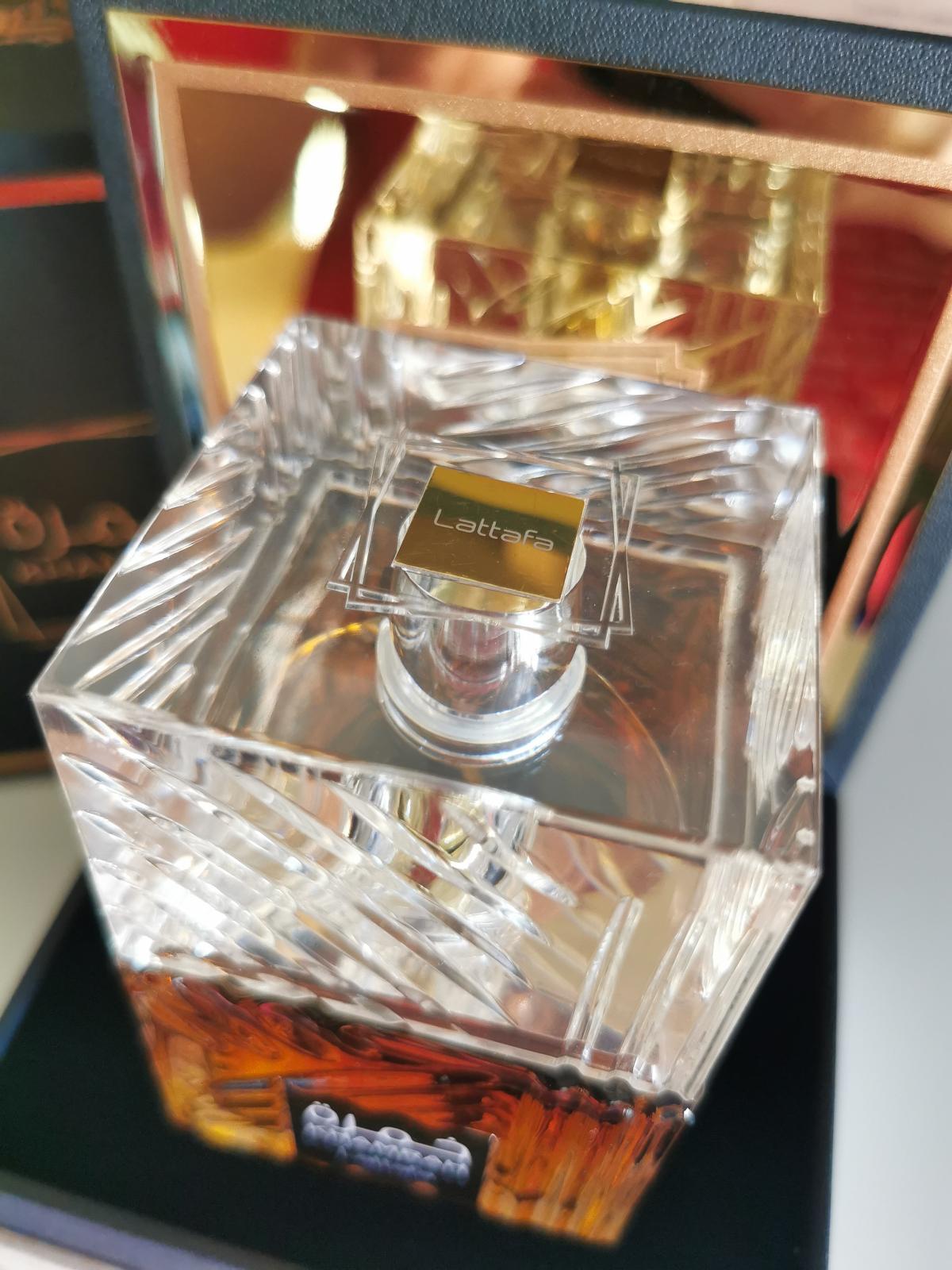 Khamrah Lattafa Perfumes perfume - a new fragrance for women and men 2022