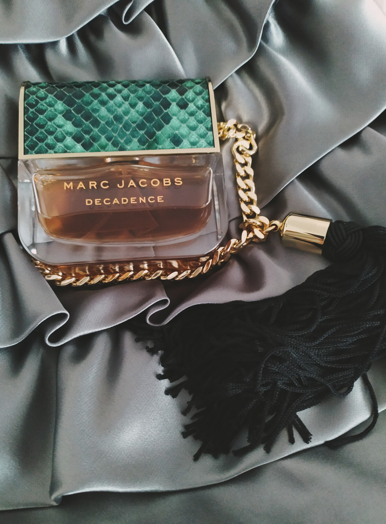 Divine Decadence Marc Jacobs perfume - a fragrance for women 2016