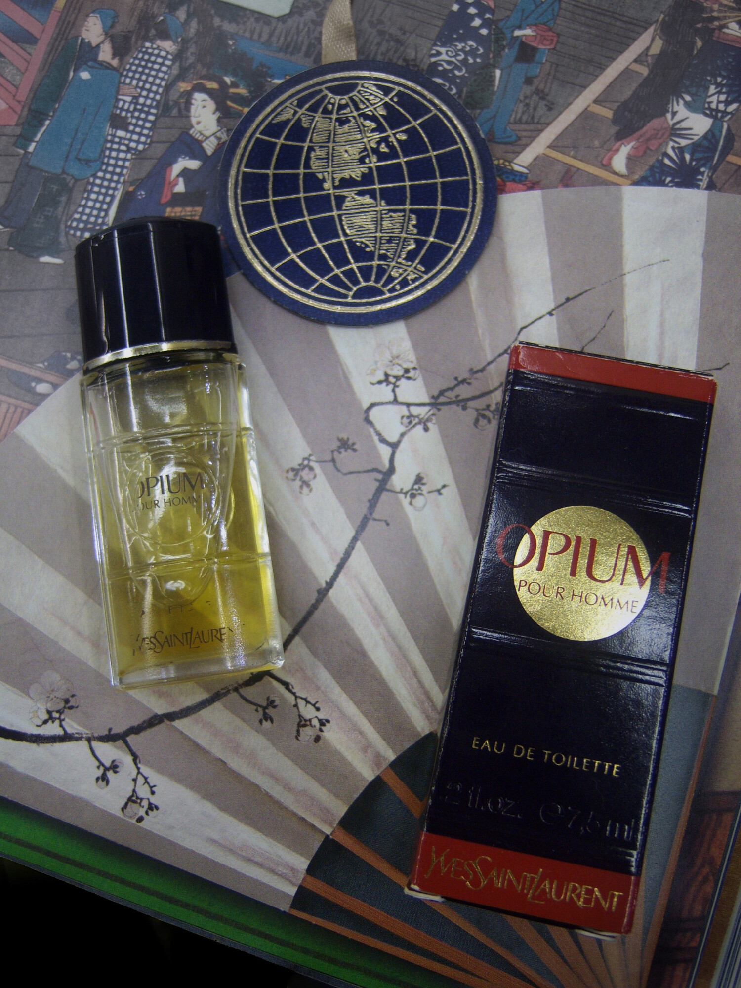 Opium Pour Homme Yves Saint Laurent cologne - a fragrance for men 1995