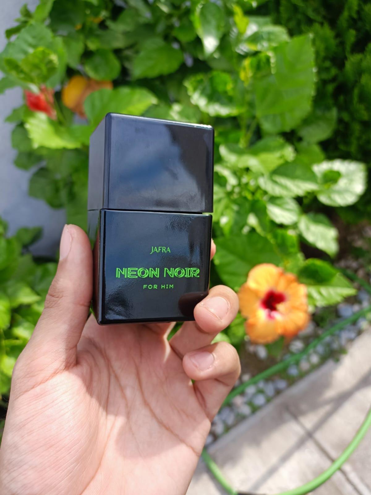 Neon Noir for Him JAFRA cologne - a fragrance for men 2021