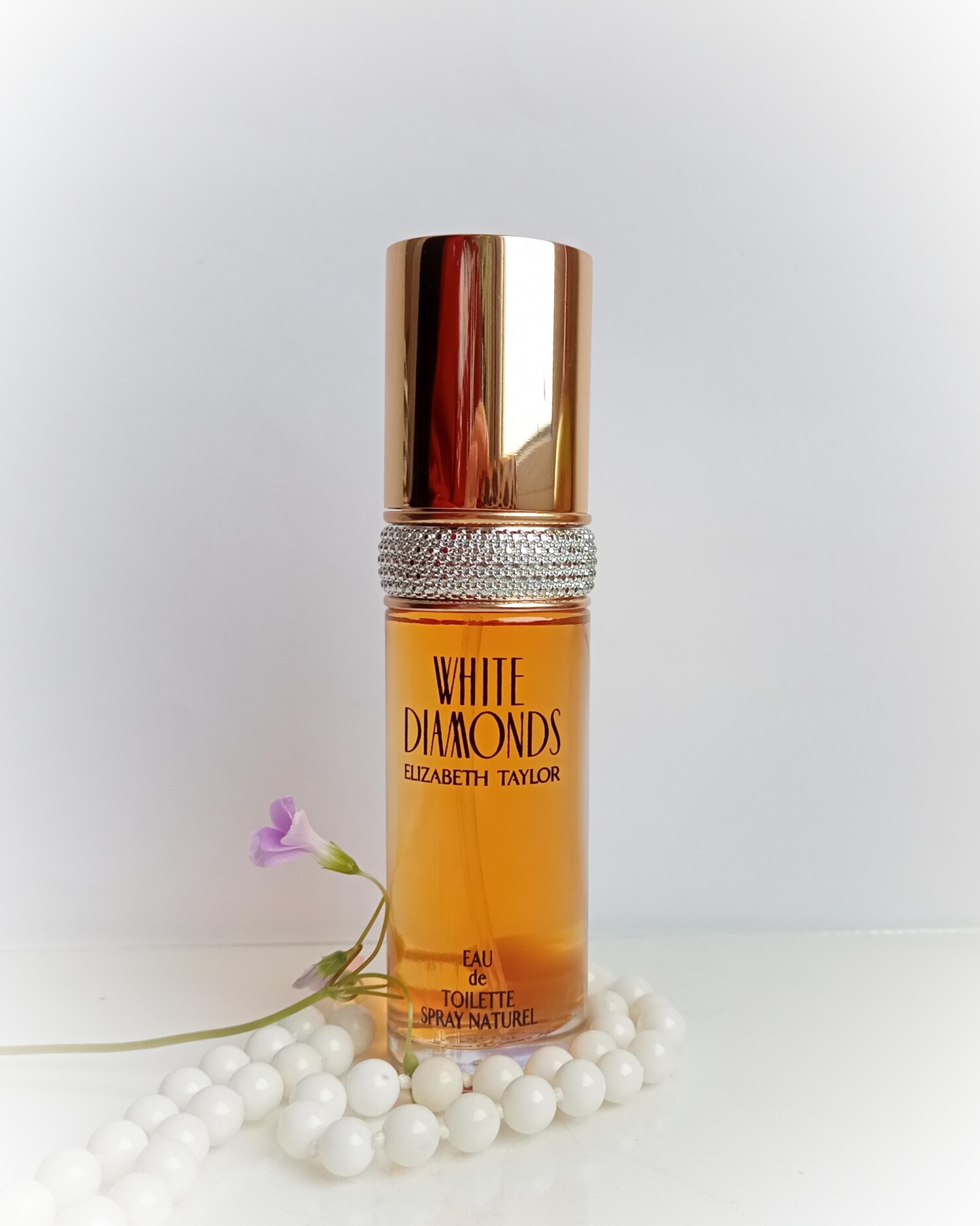 White Diamonds Elizabeth Taylor perfume - a fragrance for women 1991