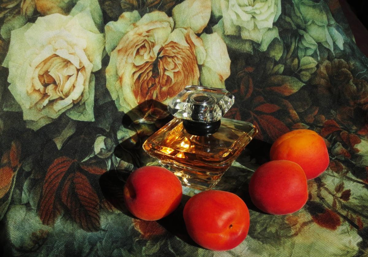Tresor Lancome perfume - a fragrance for women 1990