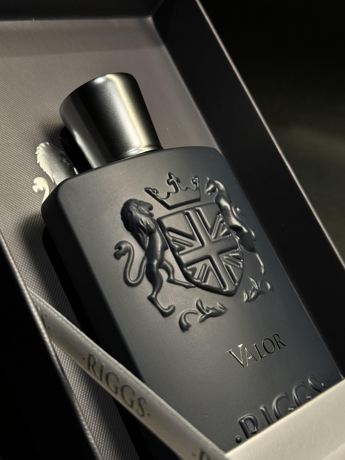 Valor Riggs perfume - a new fragrance for women and men 2024