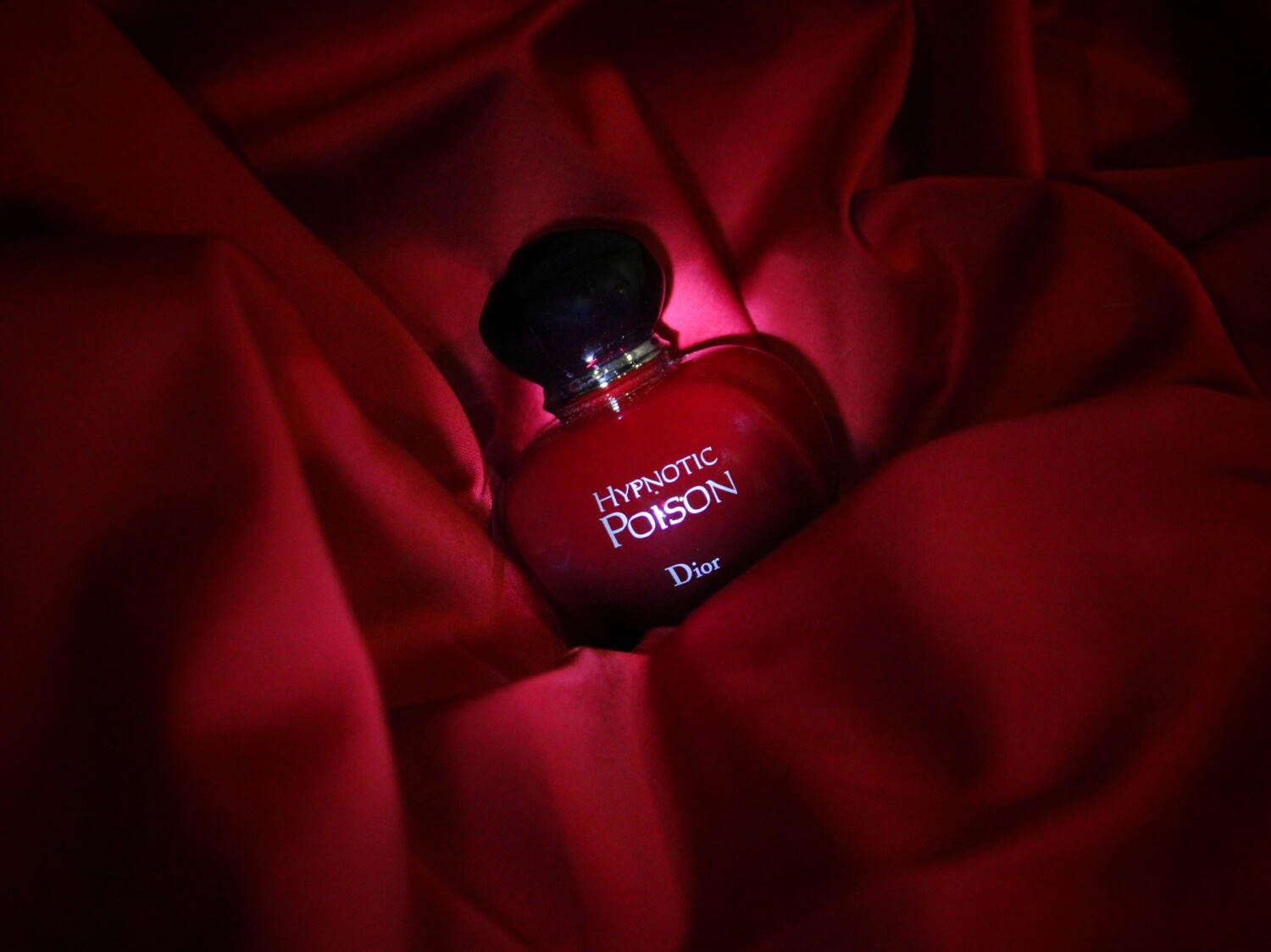 Hypnotic Poison Dior perfume - a fragrance for women 1998