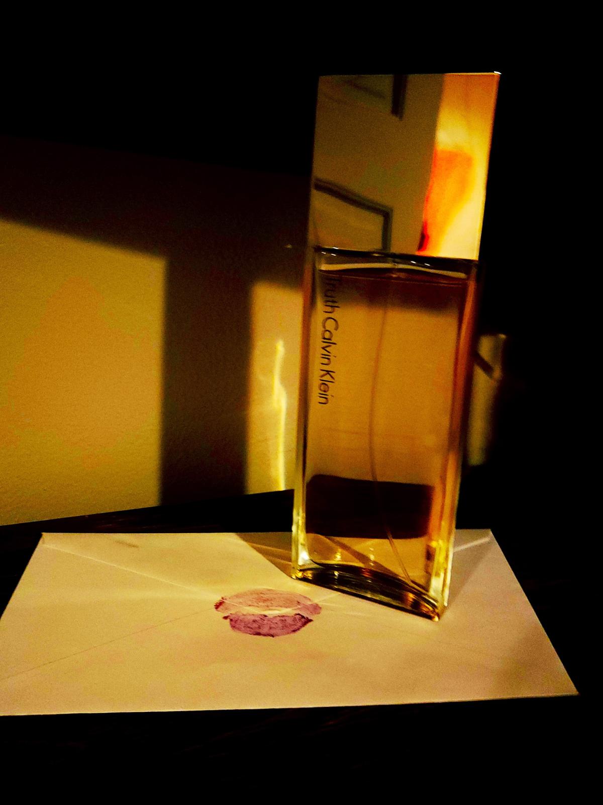 Truth Calvin Klein perfume - a fragrance for women 2000