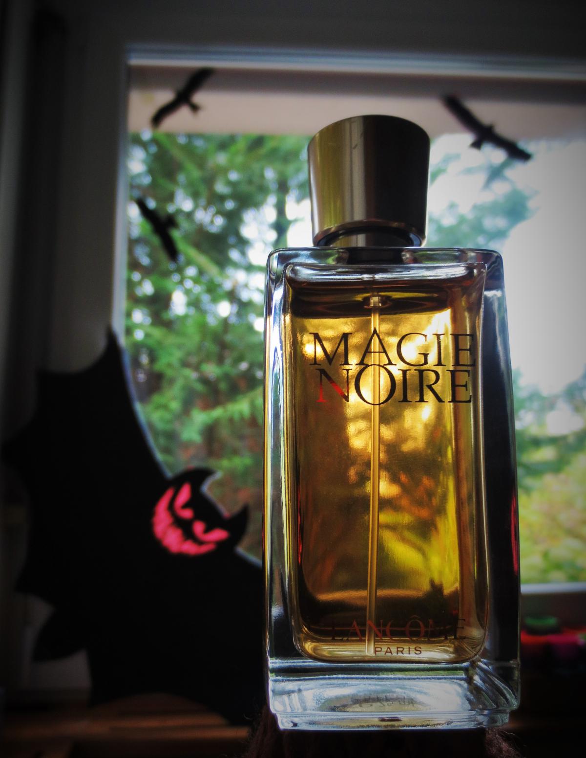 Magie Noire Lancôme perfume - a fragrance for women 1978