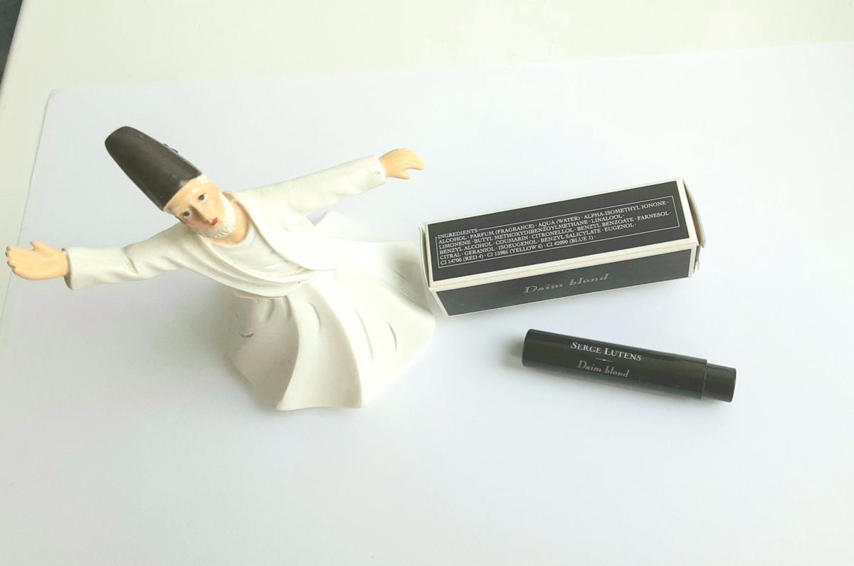 Daim Blond Serge Lutens perfume - a fragrance for women and men 2004