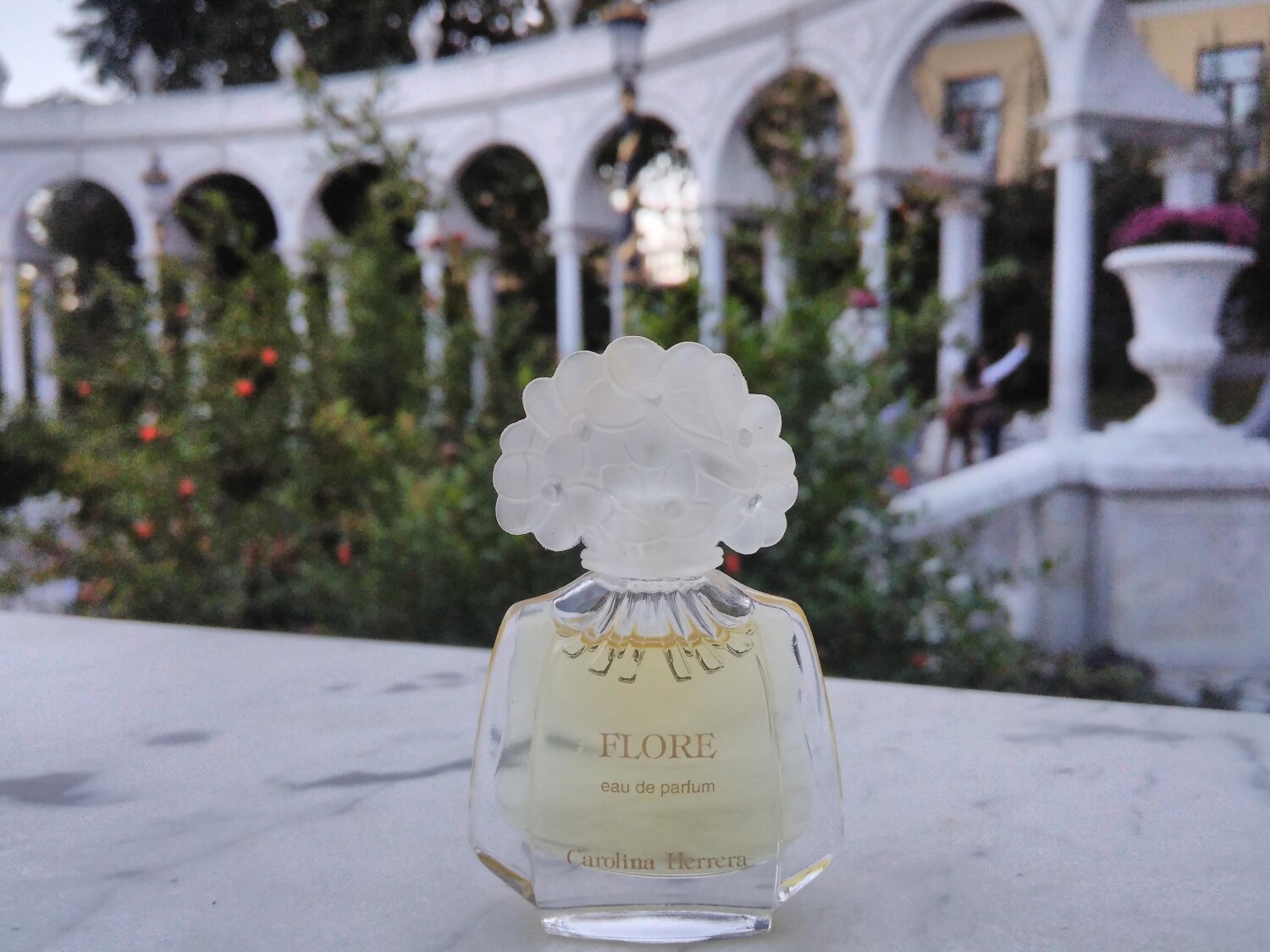 Flore Carolina Herrera perfume - a fragrance for women 1994